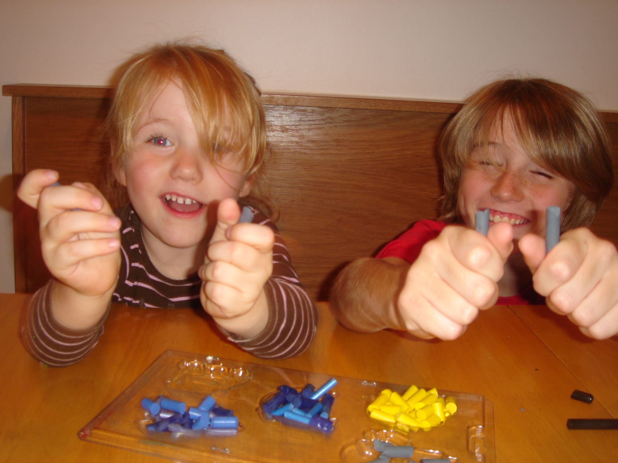 How-to Recycle Those Crayon Stubs Into a Swell Homemade Gift : 11 Steps ...