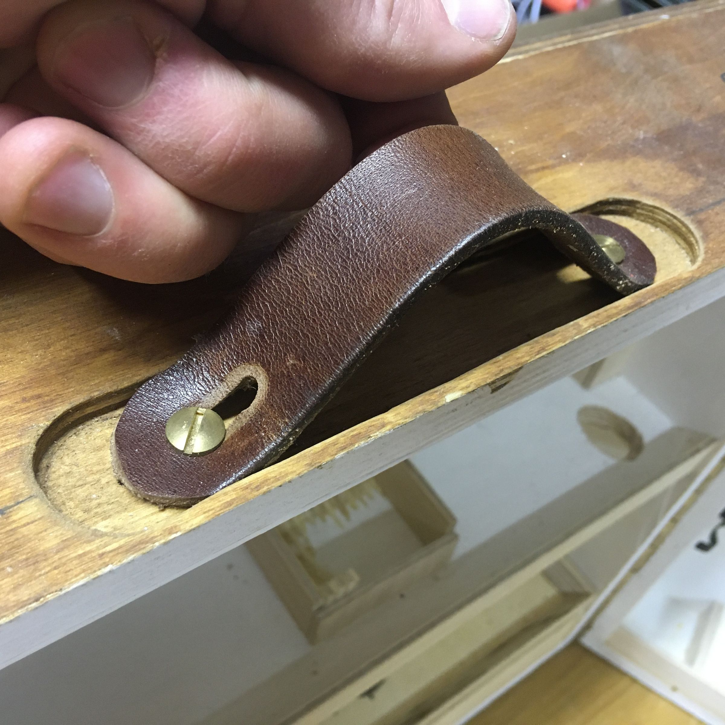 Portable Leather Workshop : 9 Steps (with Pictures) - Instructables