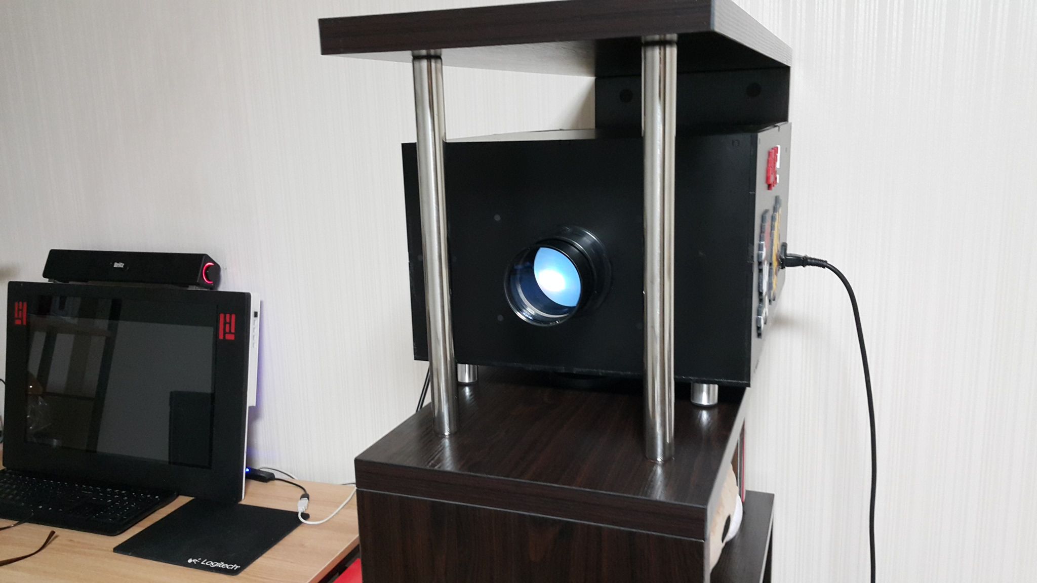 World First! DIY Real 4k (UHD) Beam Projector : 11 Steps (with Pictures ...
