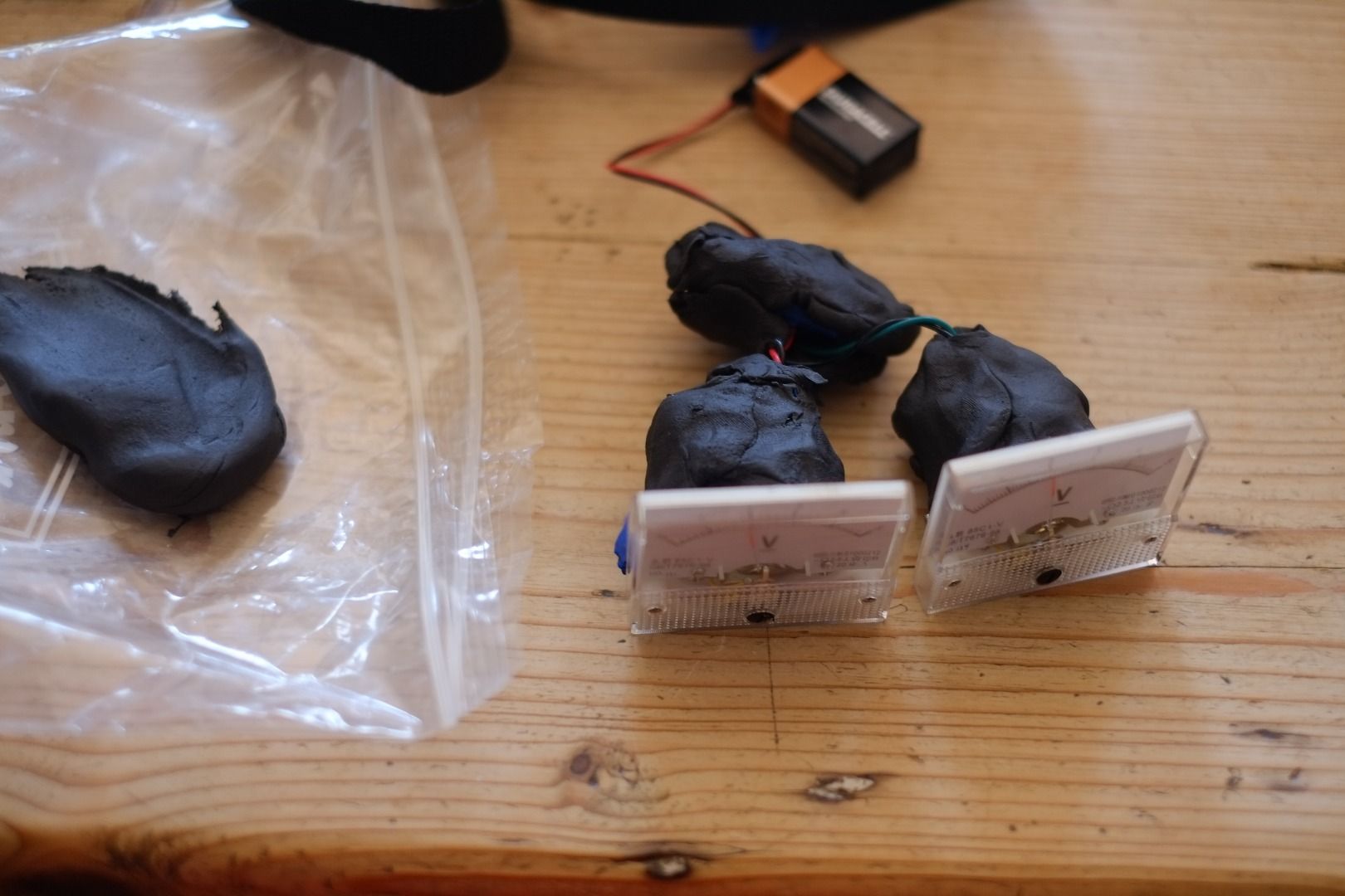 Soundboard Cake With Working Volt Meters : 12 Steps (with Pictures ...