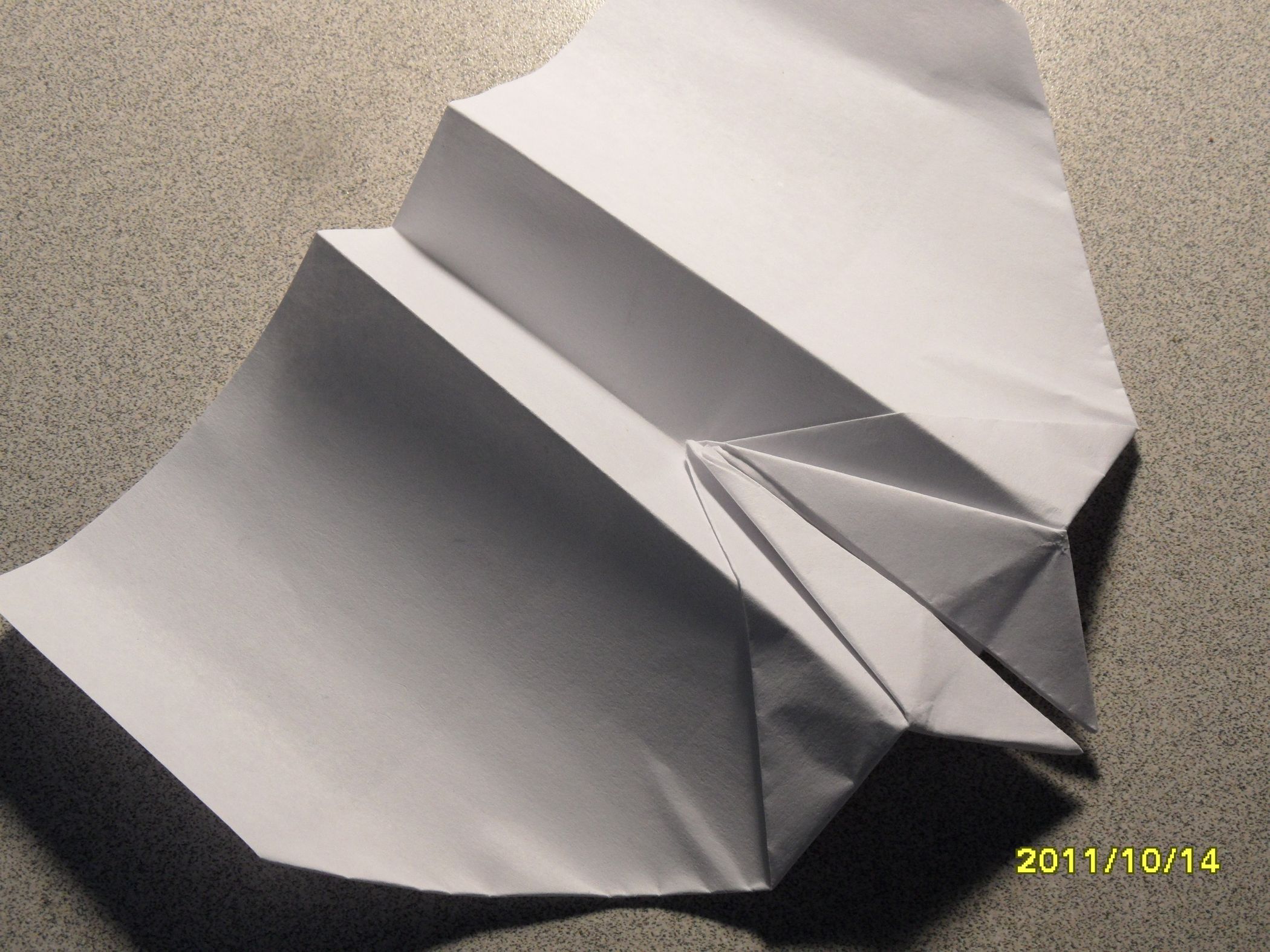 The Ultimate Paper Airplane : 3 Steps - Instructables