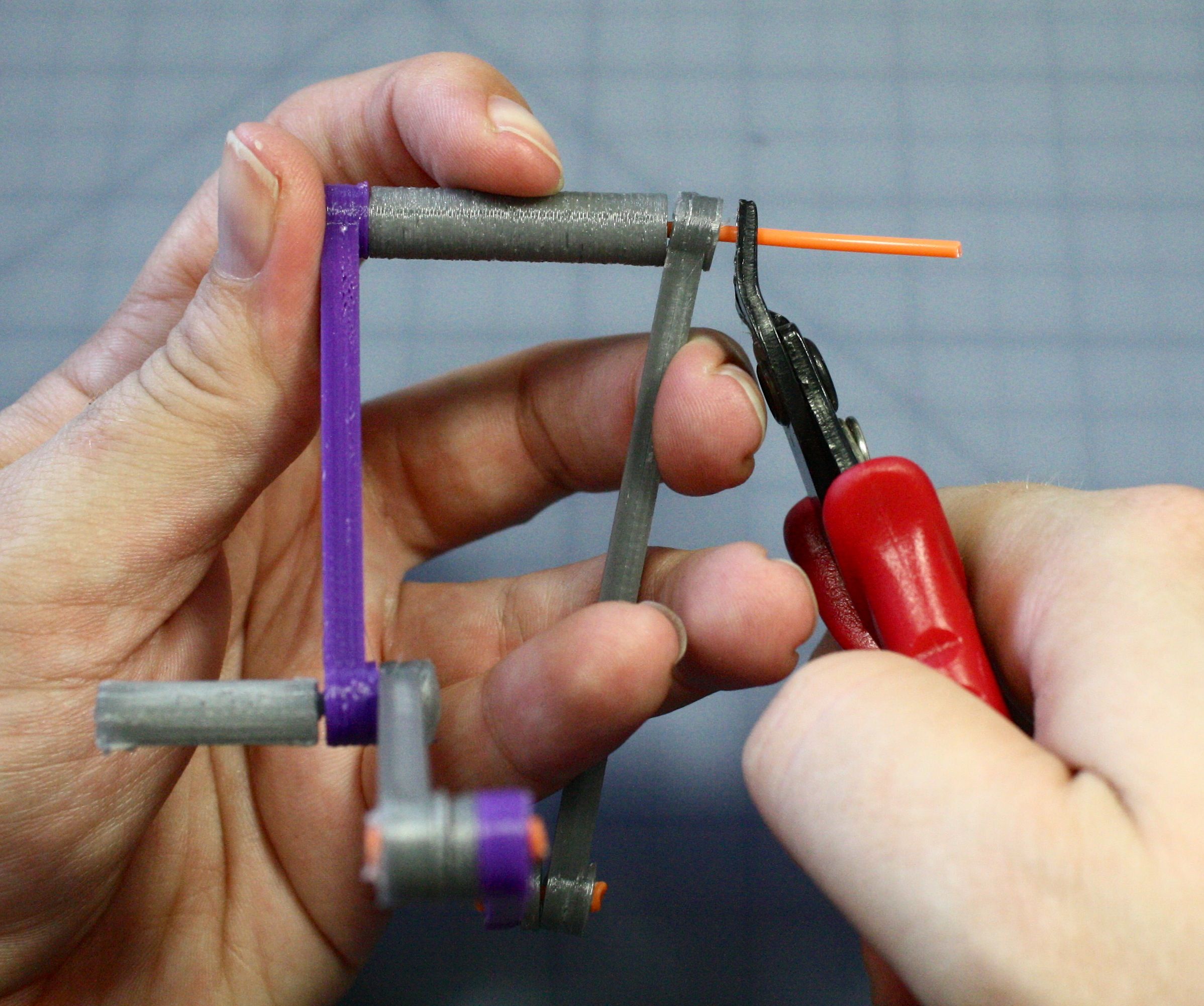 Mechanical Art Bots: Four-Bar Linkage Mechanism : 8 Steps (with ...