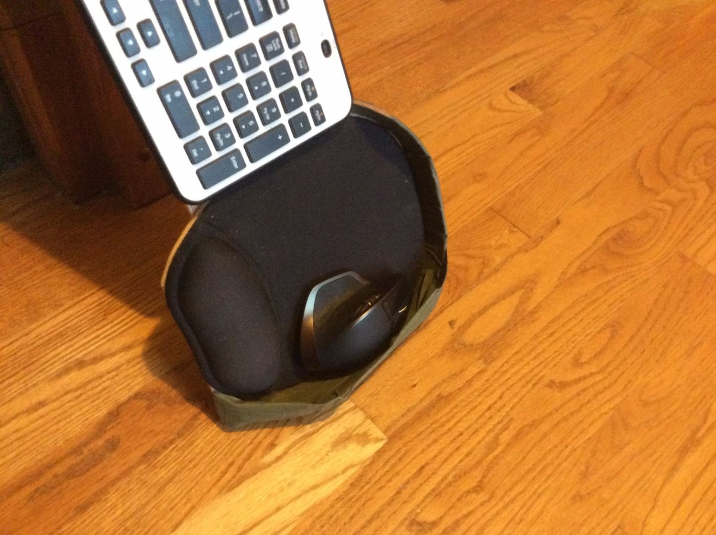 Couch KBM (keyboard/mouse on the Couch) : 7 Steps (with Pictures ...