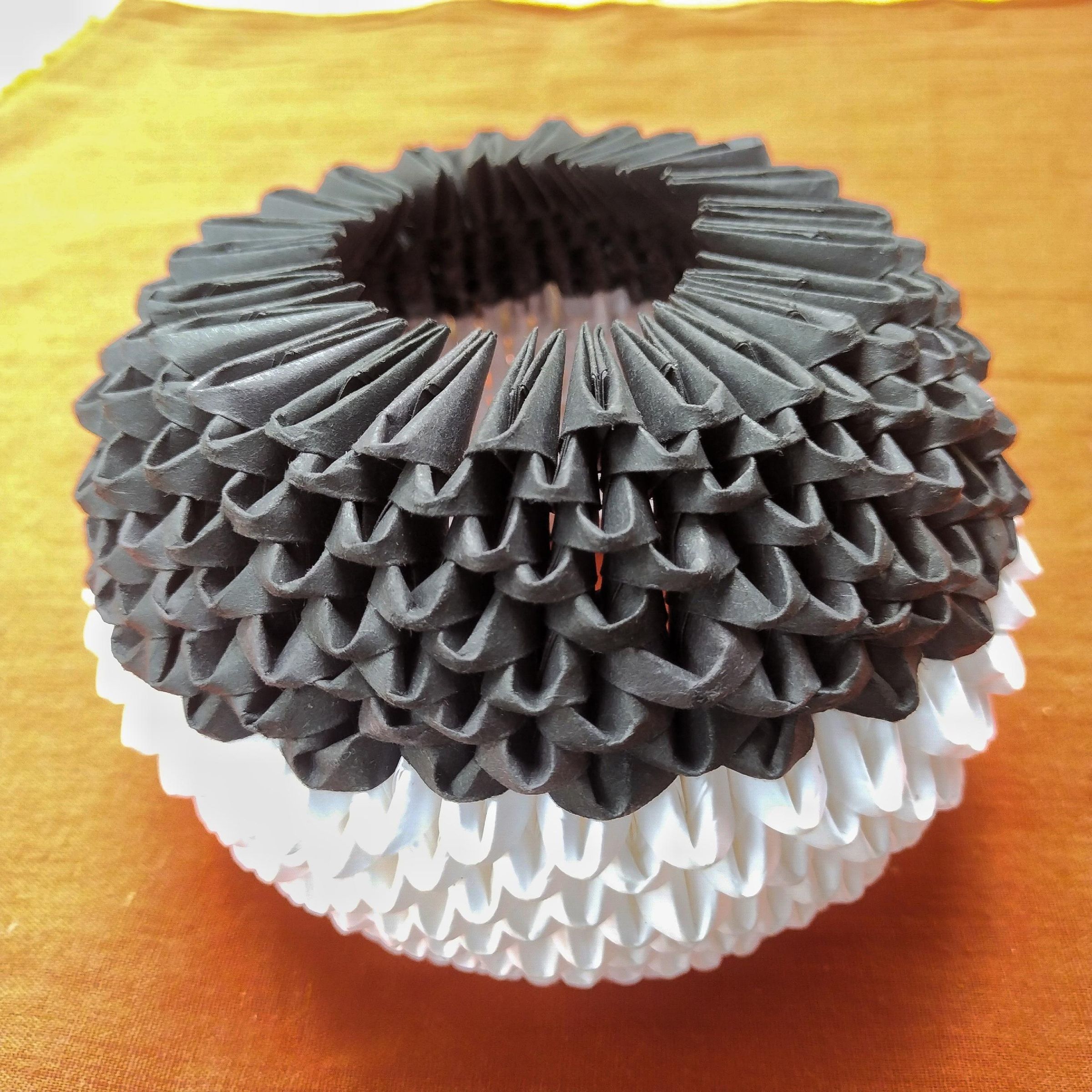 MODULAR ORIGAMI 3D PANDA : 17 Steps (with Pictures) - Instructables