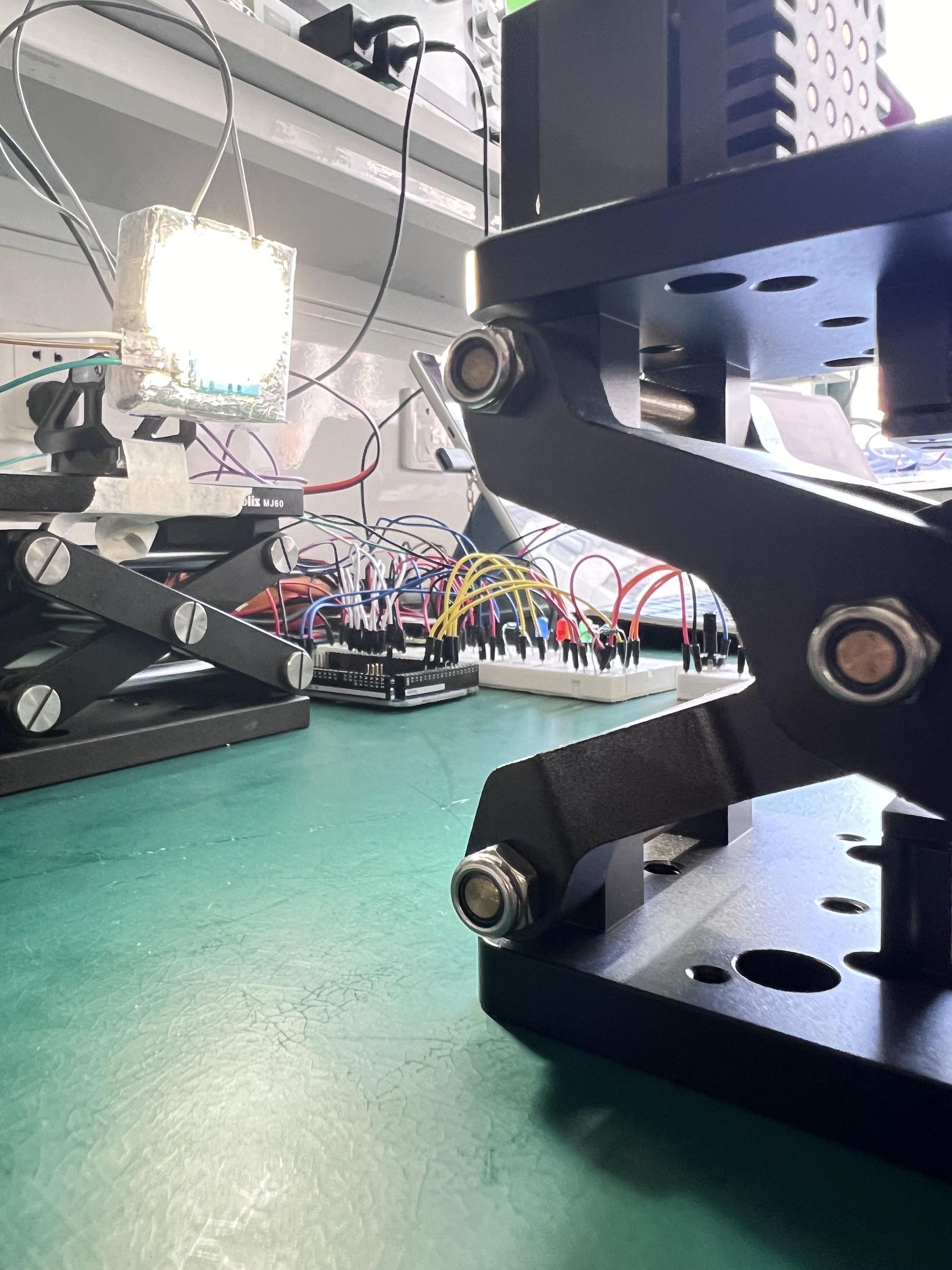 Smart Solar Tracker - Arduino Solar Panel System : 6 Steps - Instructables