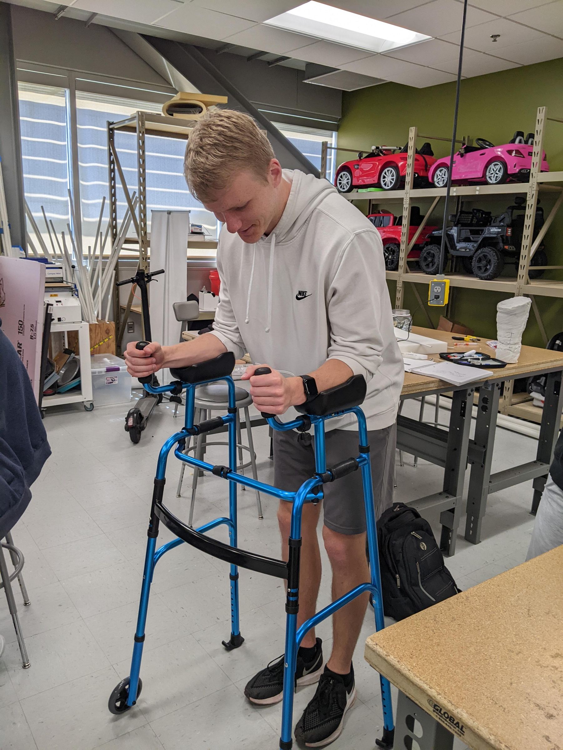 Adaptive Arm-lifting Attachment for a Standard Walker : 6 Steps ...