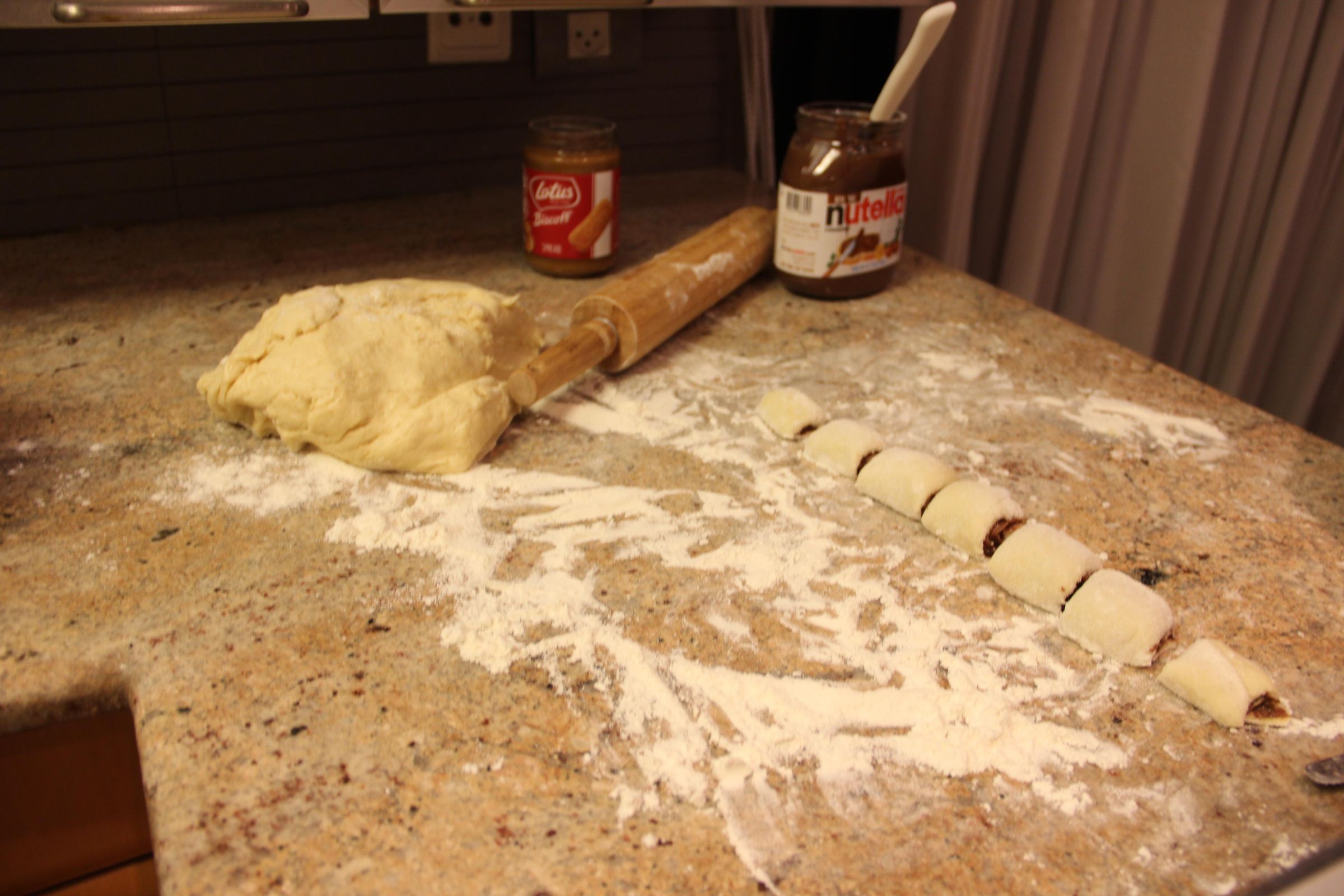 The Best Nutella and Lotus Rolls : 9 Steps (with Pictures) - Instructables