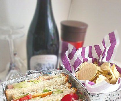 How to Make a Newspaper Box : 5 Steps (with Pictures) - Instructables