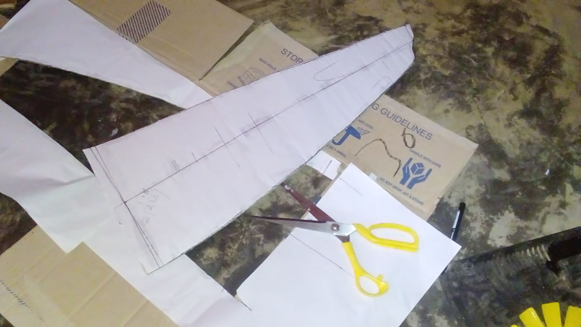 Boeing 737-800 Build Out of CARDBOARD : 9 Steps (with Pictures ...