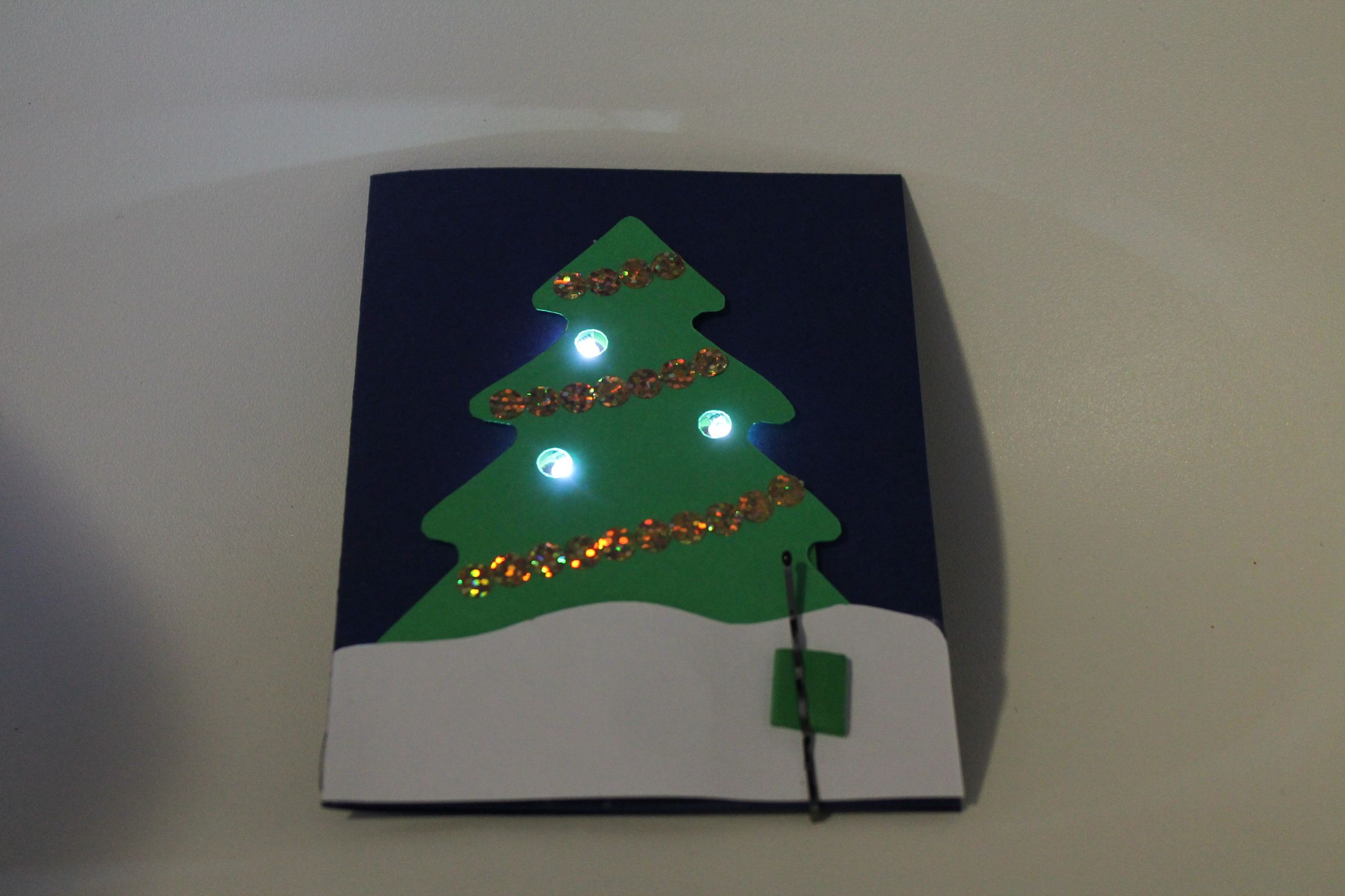 Twinkling Christmas Tree Card : 3 Steps (with Pictures) - Instructables
