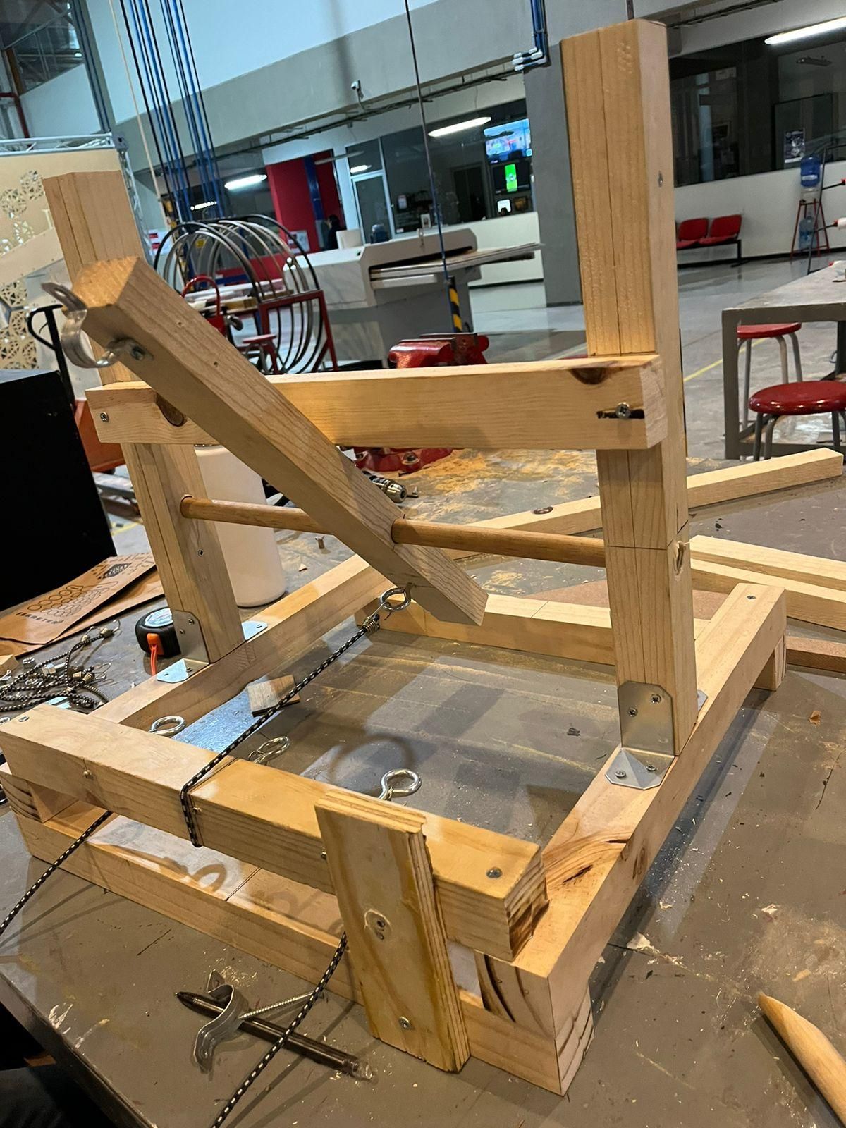 How Create a Catapult : 7 Steps - Instructables
