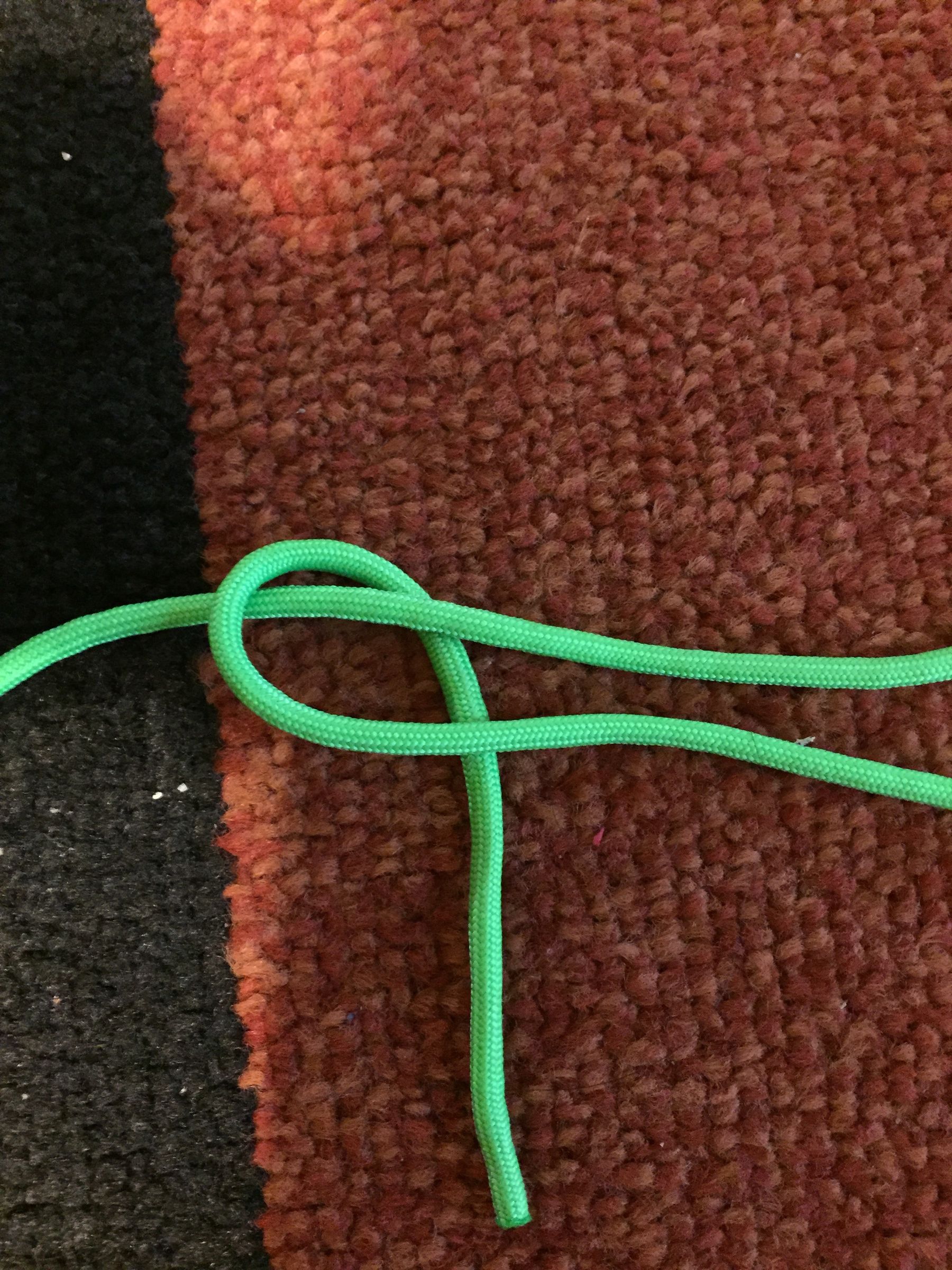 How To: Monkey Fist Necklace : 10 Steps - Instructables