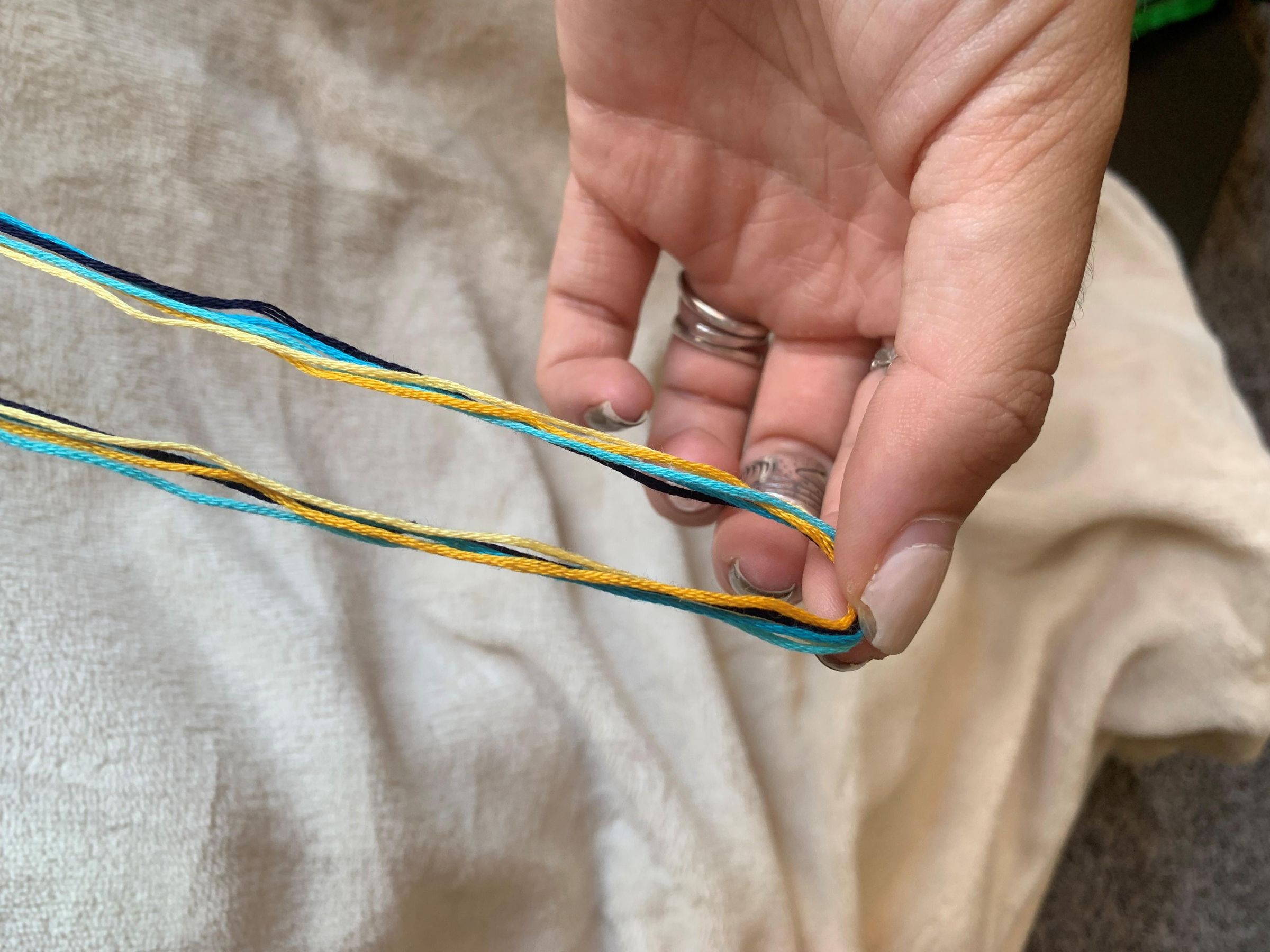 Friendship Bracelet Teardrop Loop : 9 Steps (with Pictures) - Instructables