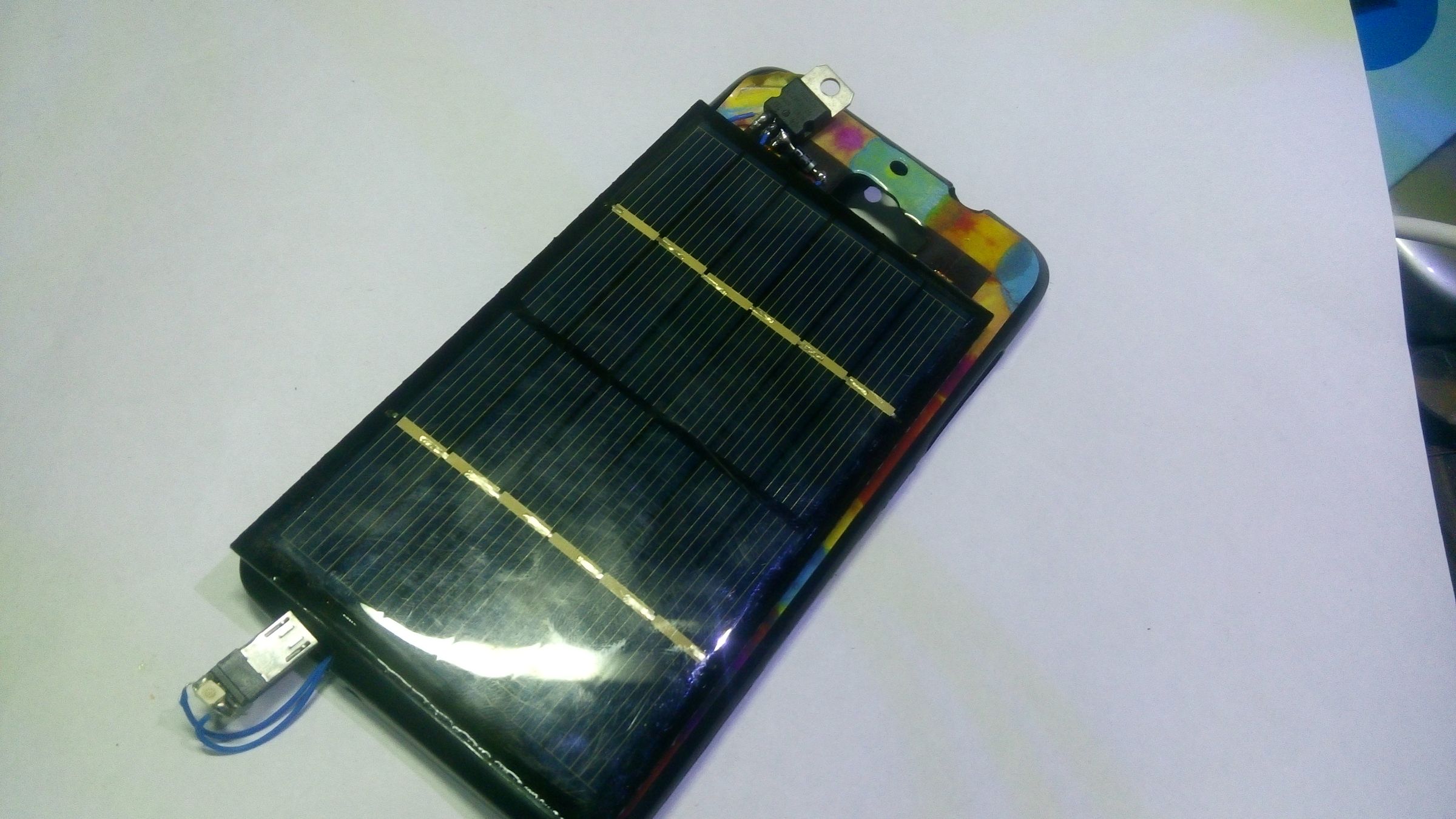 Solar Charging Back Case Cover for Smartphones Under 4$ : 4 Steps (with ...