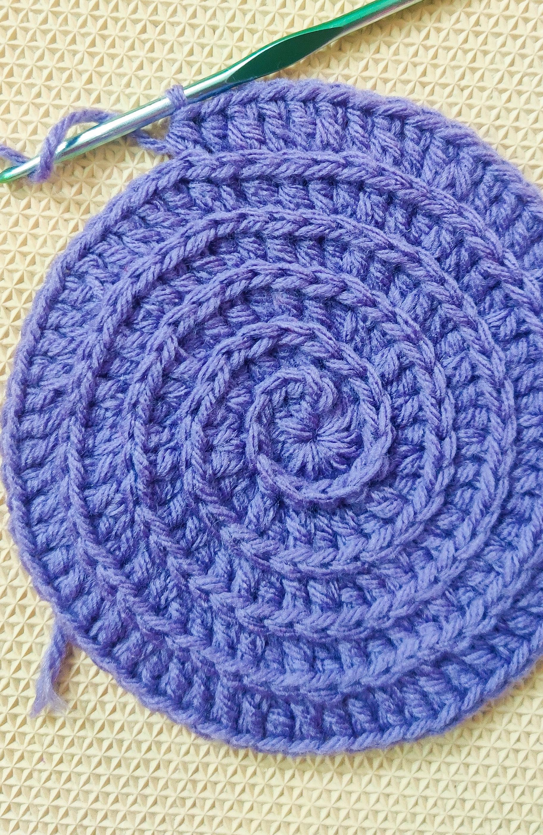 Crochet Seamless Spiral Circle With Raised Ridges : 7 Steps (with ...