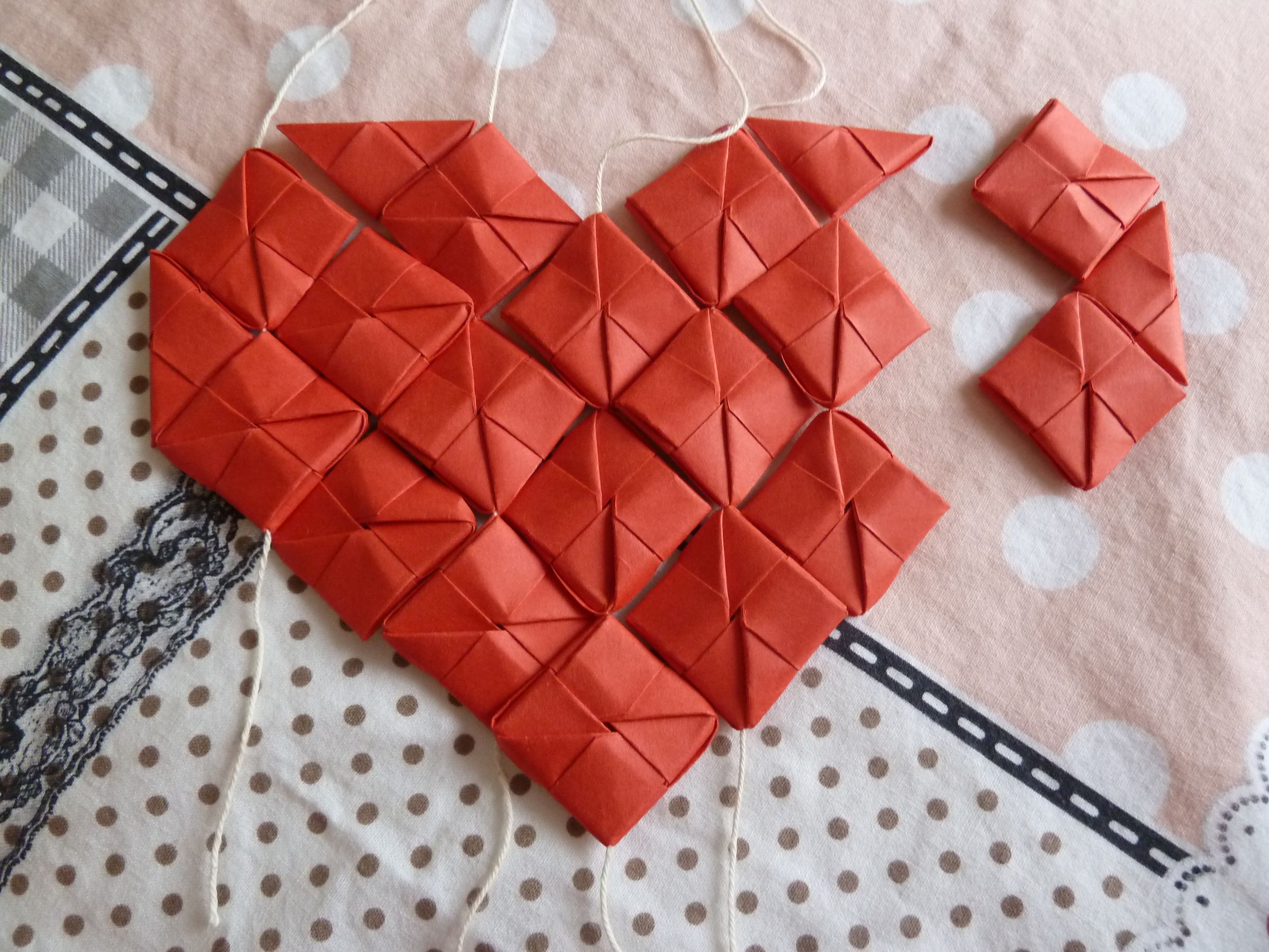 Paper Heart Decorations : 16 Steps (with Pictures) - Instructables