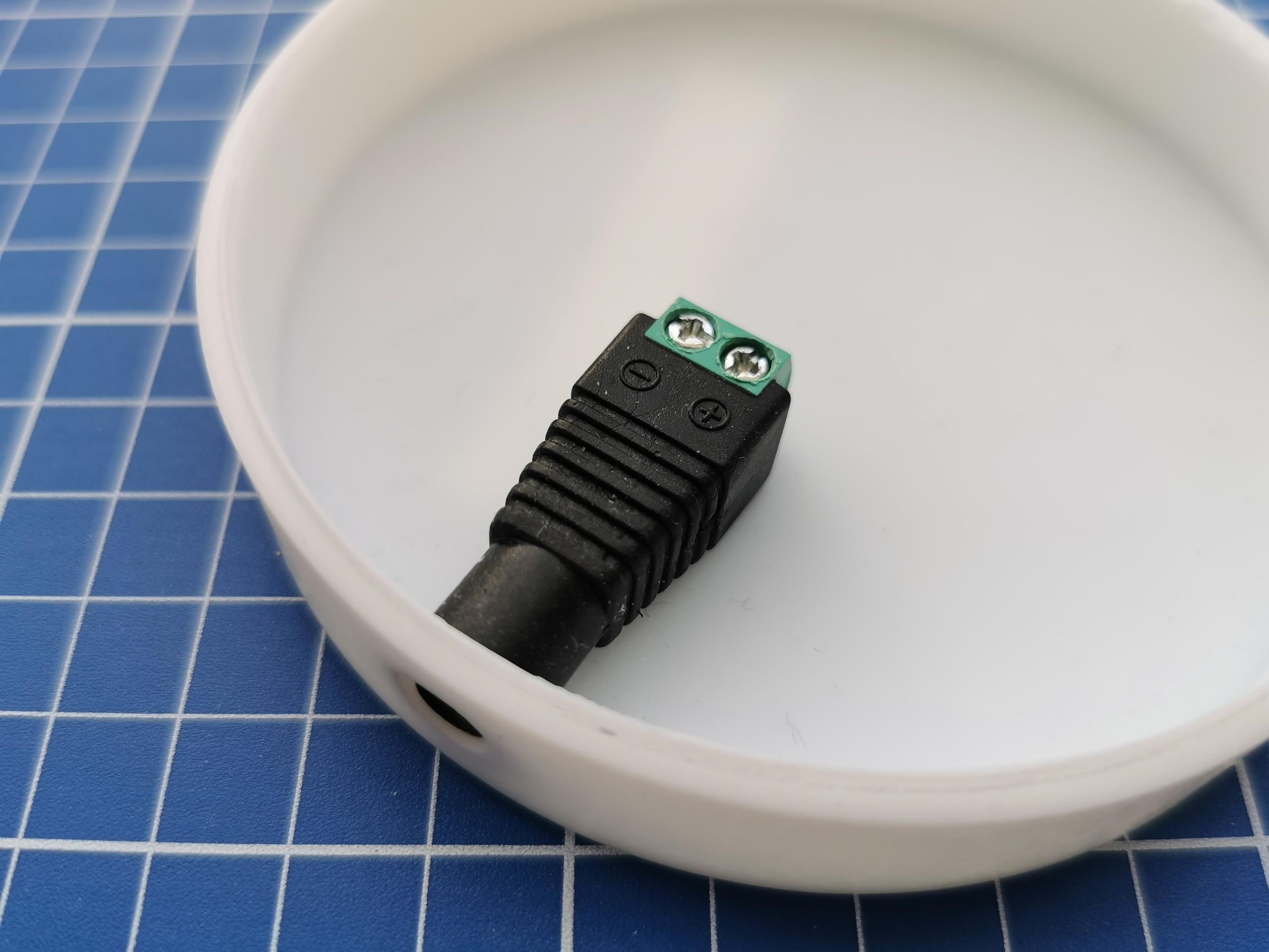 Magnetic Levitating Lamp : 7 Steps (with Pictures) - Instructables