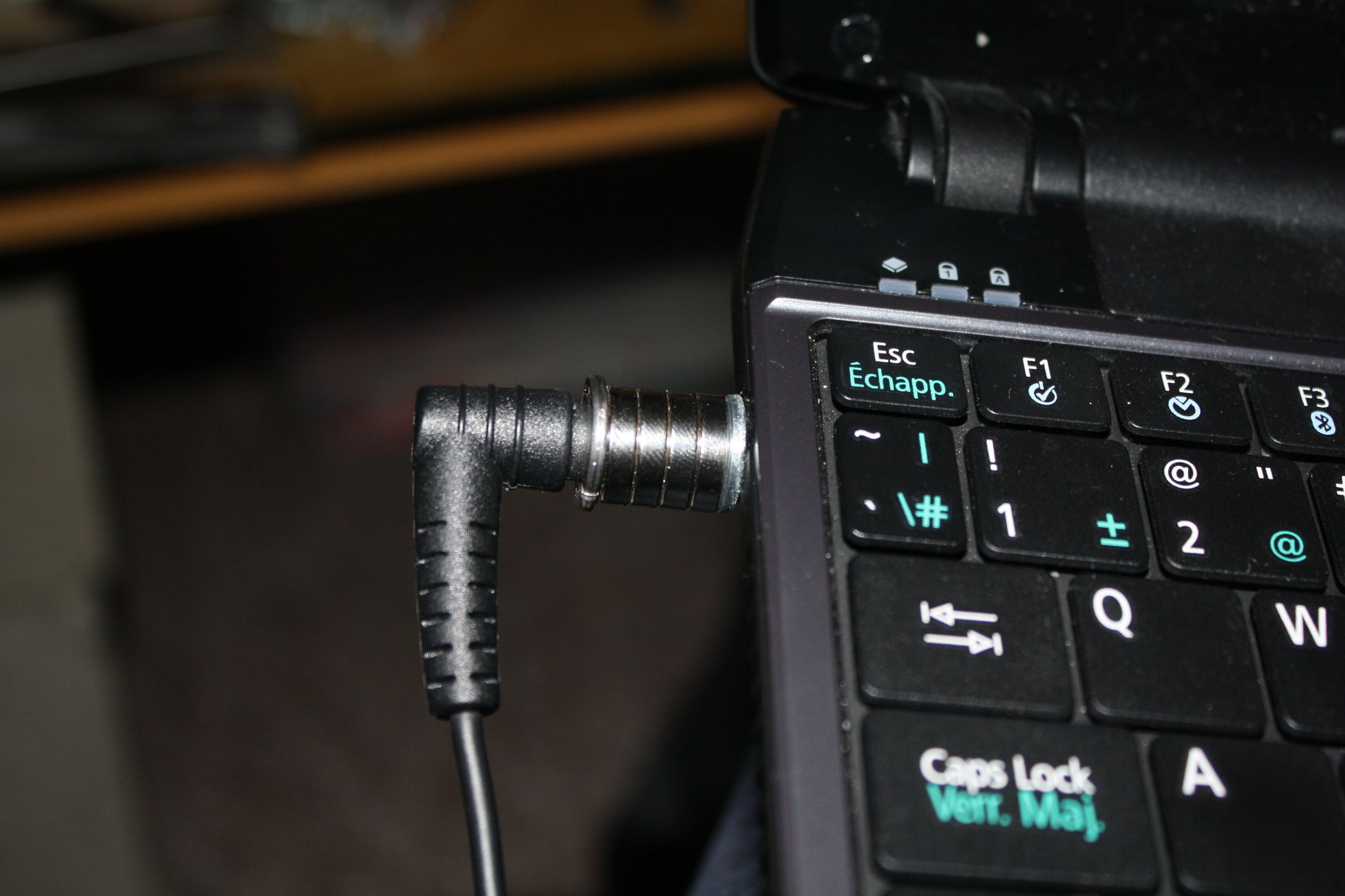 MagSafe for the Rest of Us: a DIY Magnetic Power Adaptor : 8 Steps ...