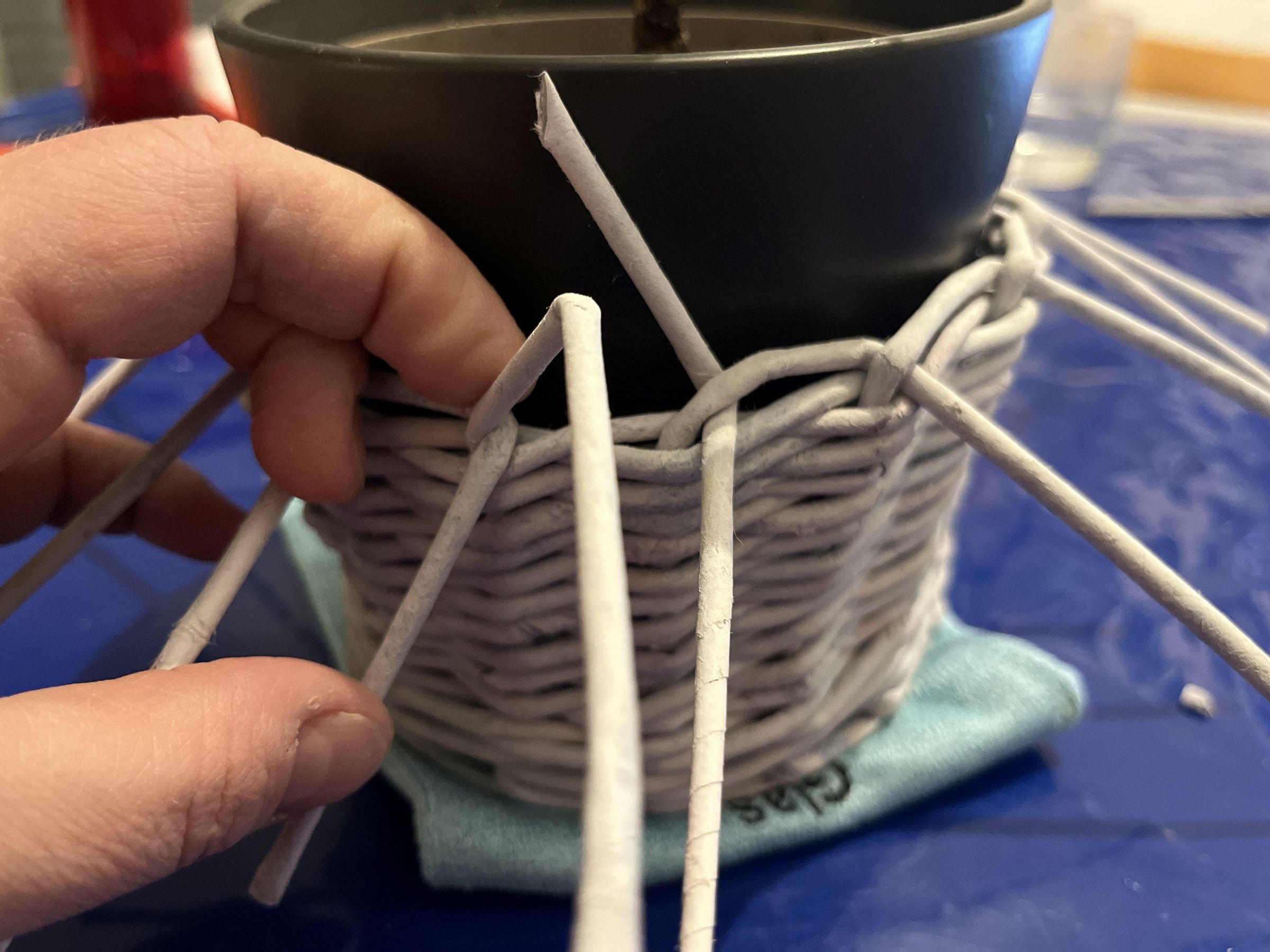 Woven Basket Made From Newspaper : 13 Steps (with Pictures) - Instructables