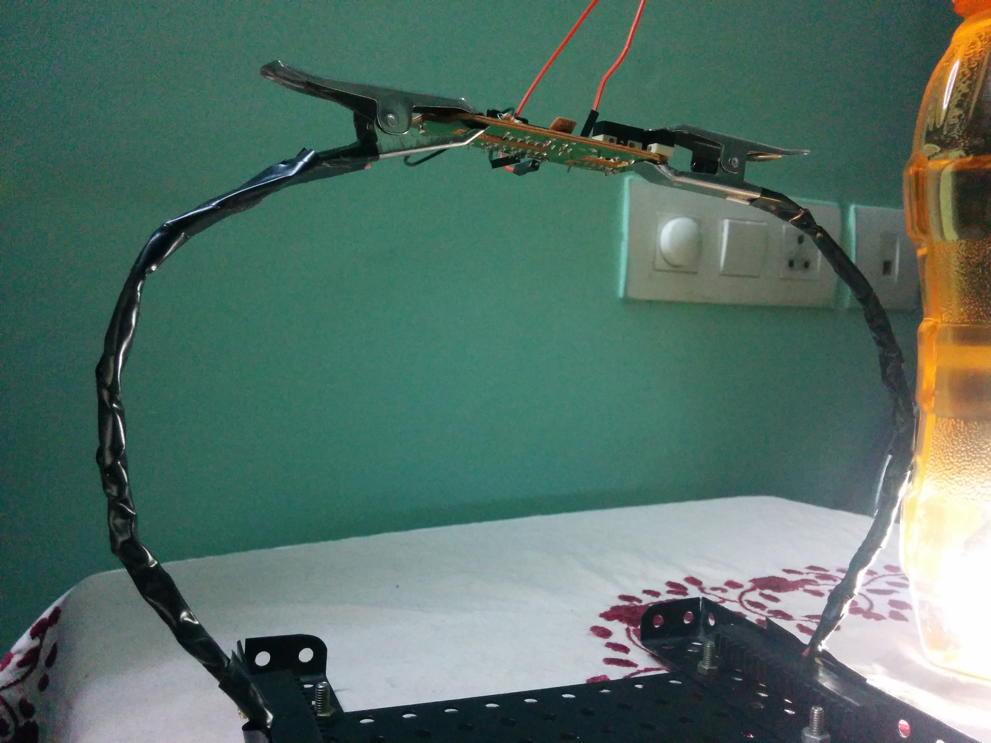 Dirt Cheap DIY Helping Hands! : 5 Steps (with Pictures) - Instructables