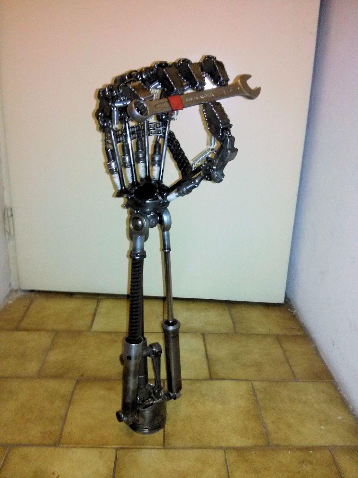 Robot Arm Inspired by Terminator Movie : 11 Steps (with Pictures ...
