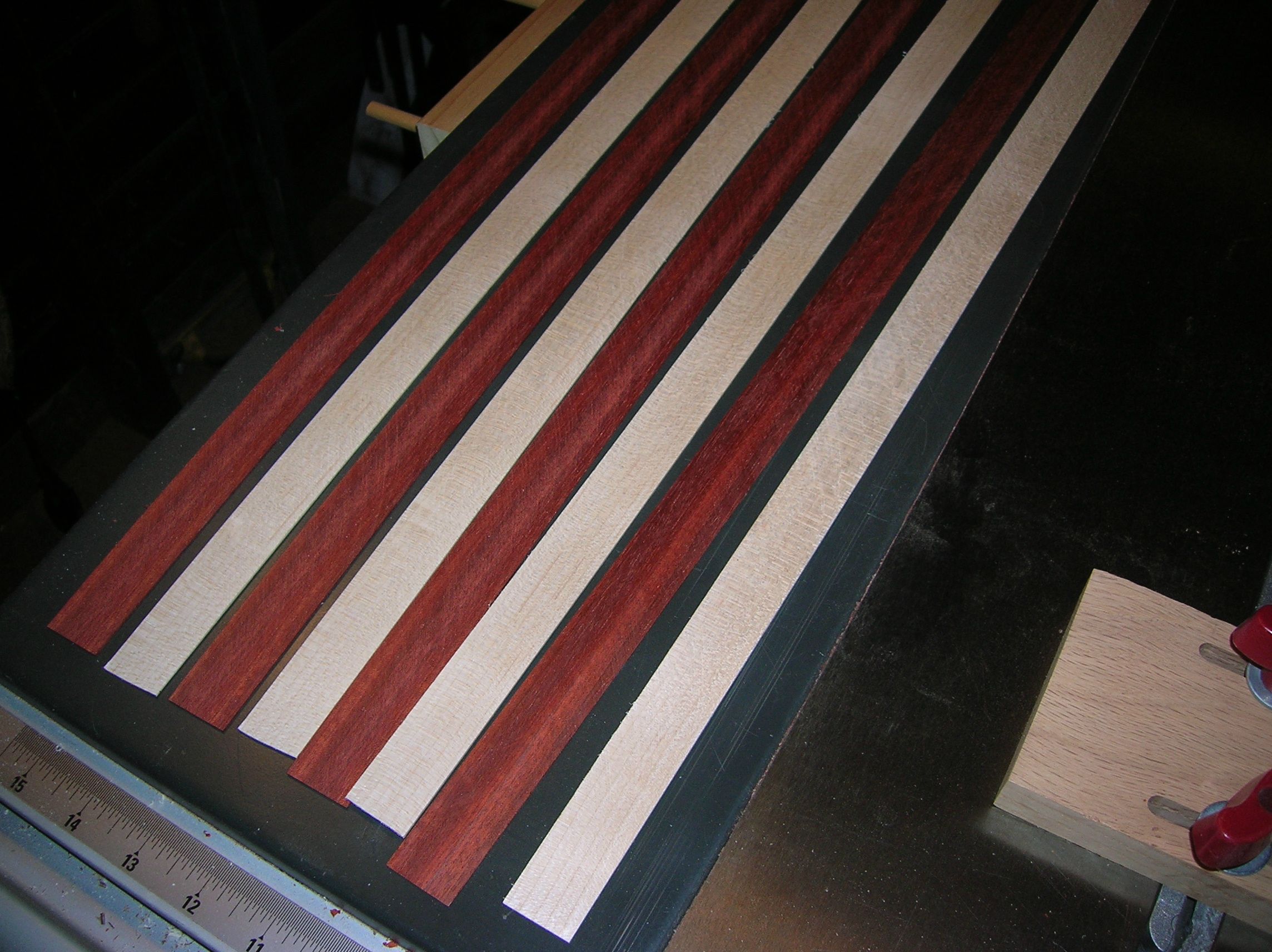 A Unique Style of Cutting Board : 28 Steps (with Pictures) - Instructables