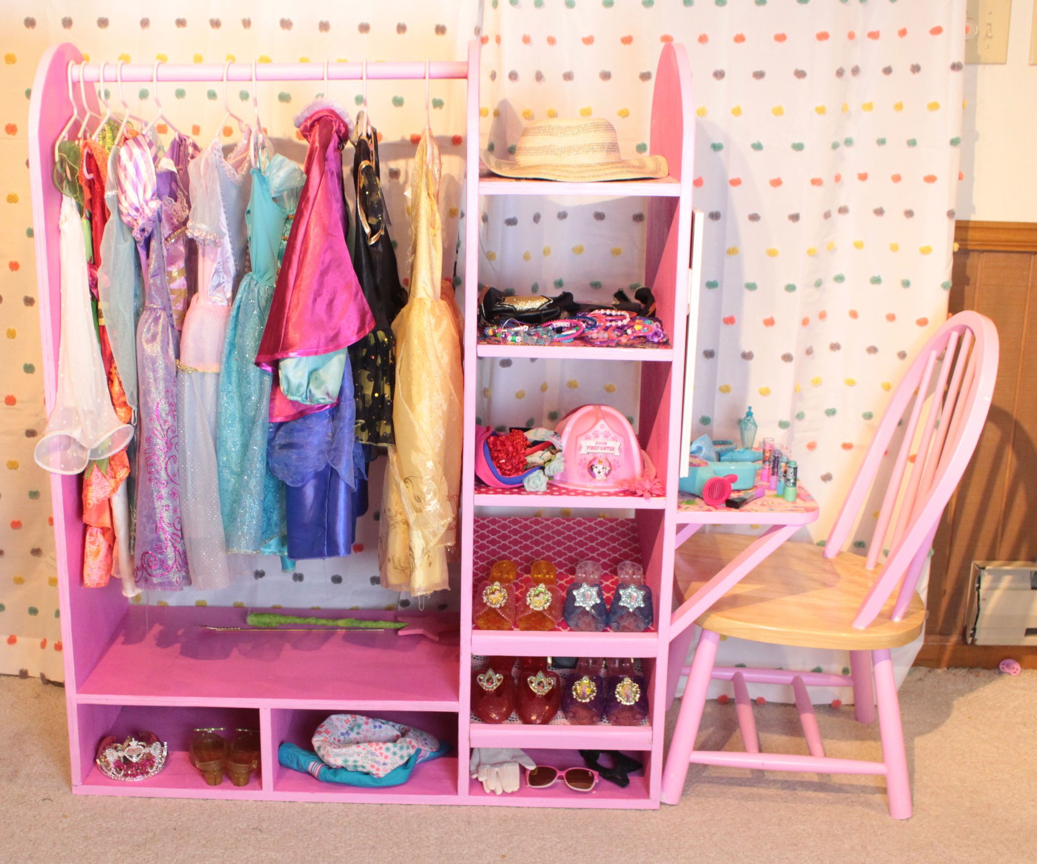 DIY Dress Up Station With Vanity : 8 Steps (with Pictures) - Instructables