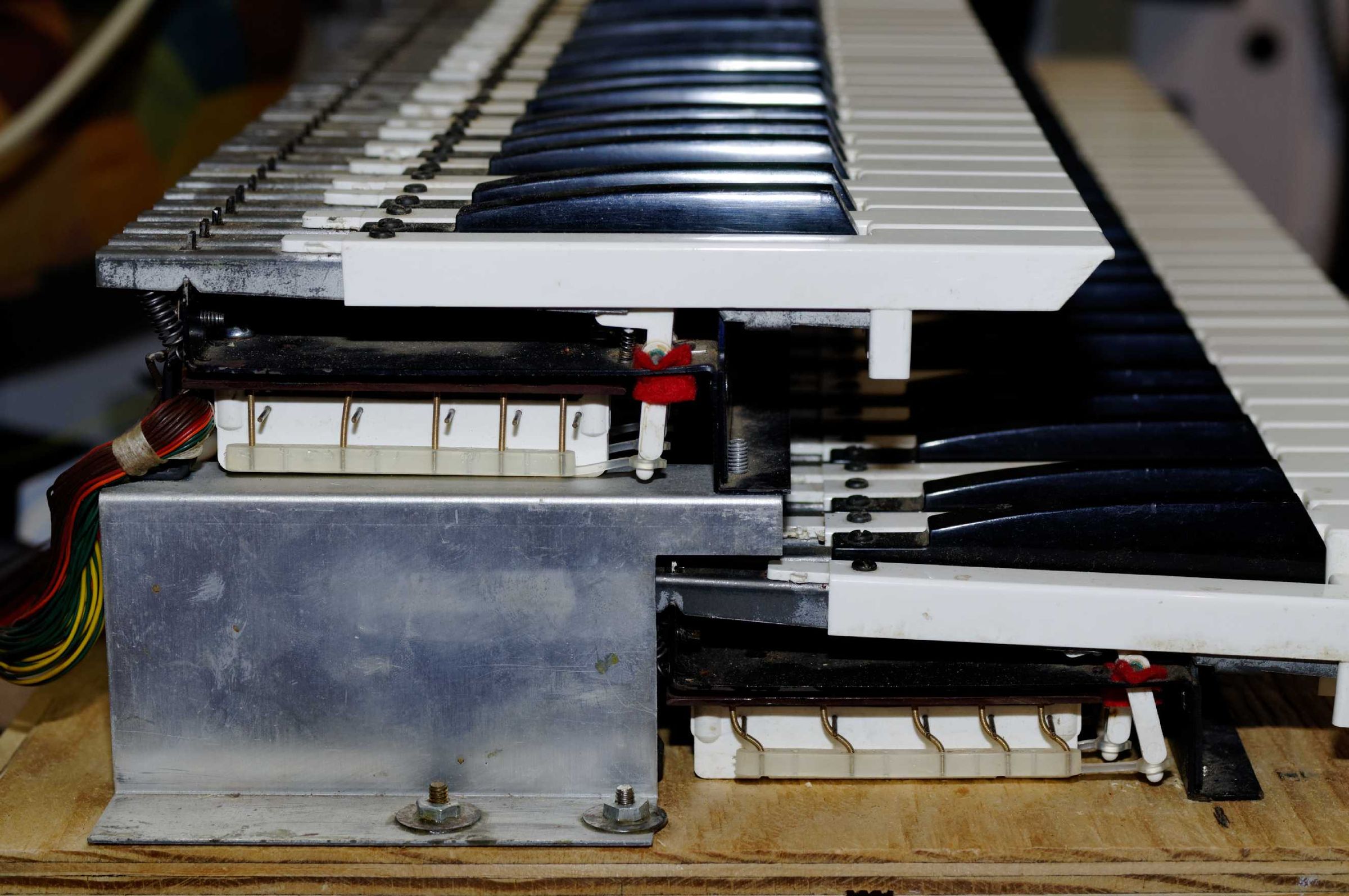 Adding MIDI to Old Home Organs : 9 Steps - Instructables