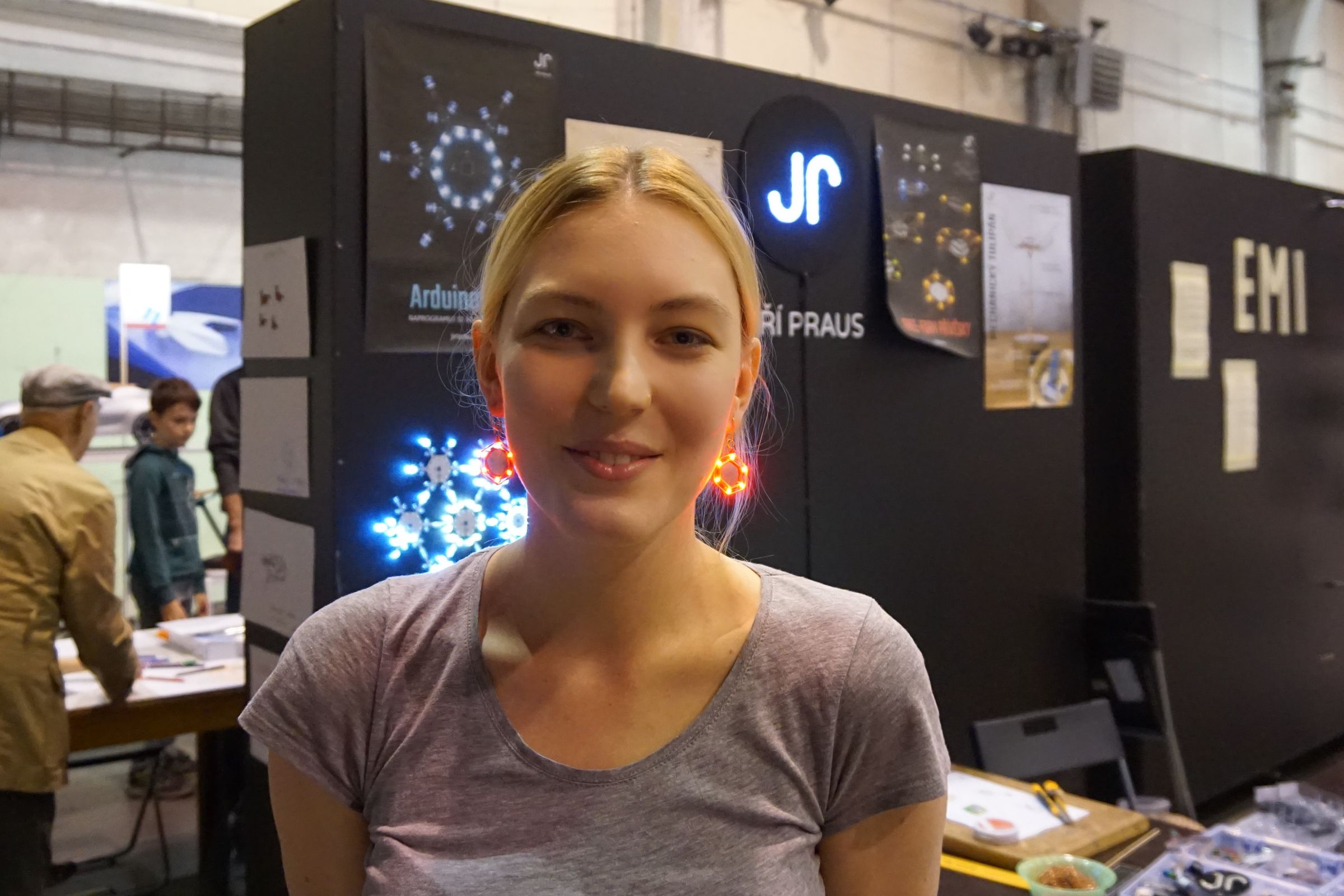 LED Jewelry : 9 Steps (with Pictures) - Instructables