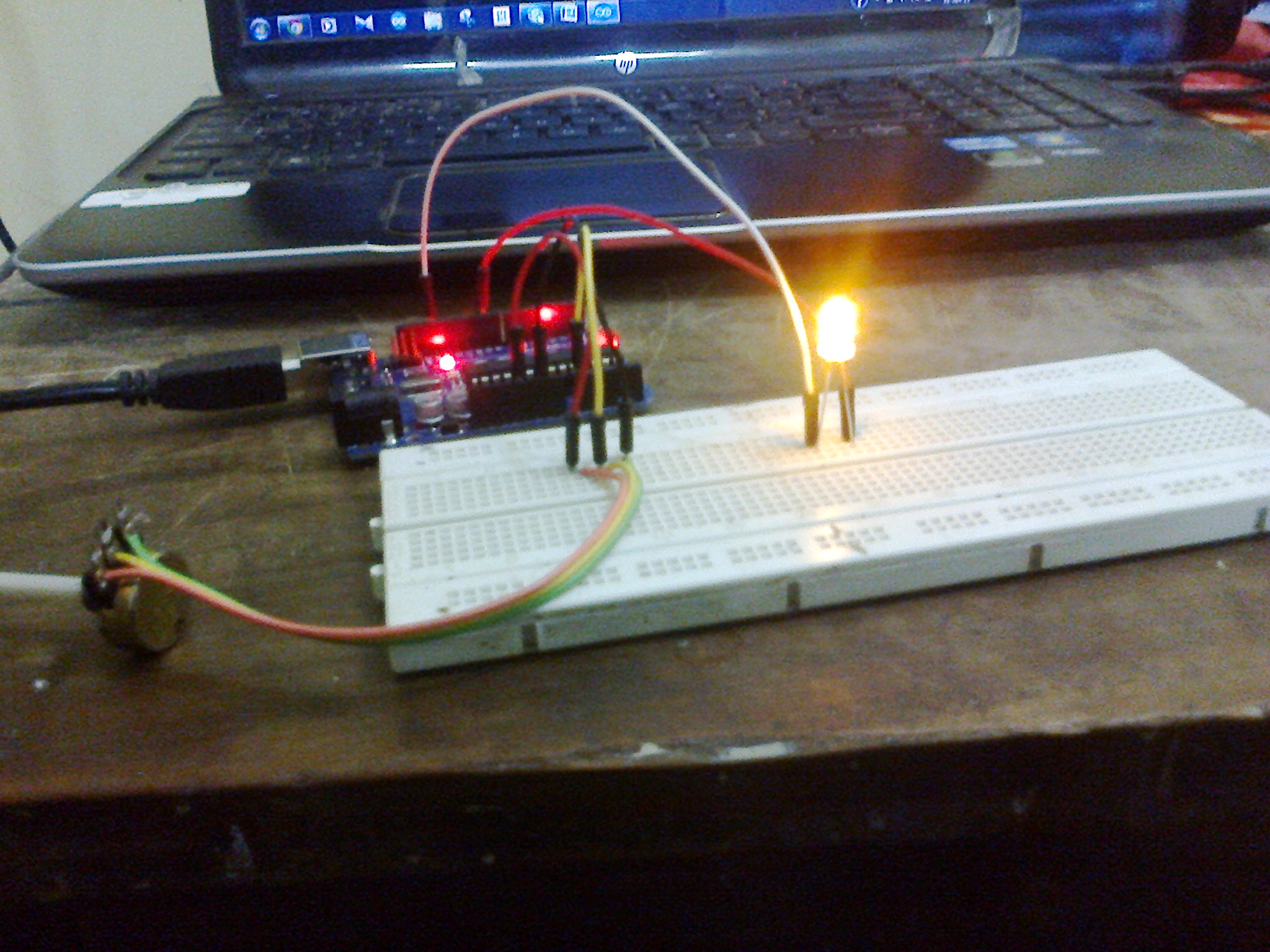 Using PWM to Control the Light Intensity of a LED - Instructables
