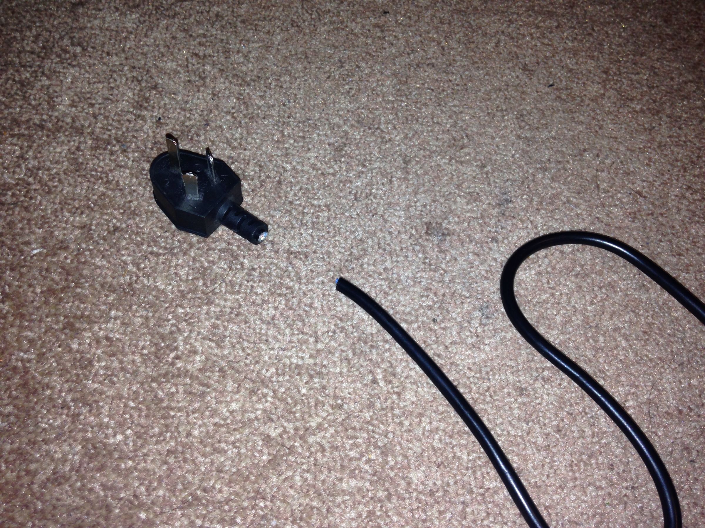 How to Wire / Terminate a UK 13A 3 Pin Plug : 4 Steps - Instructables