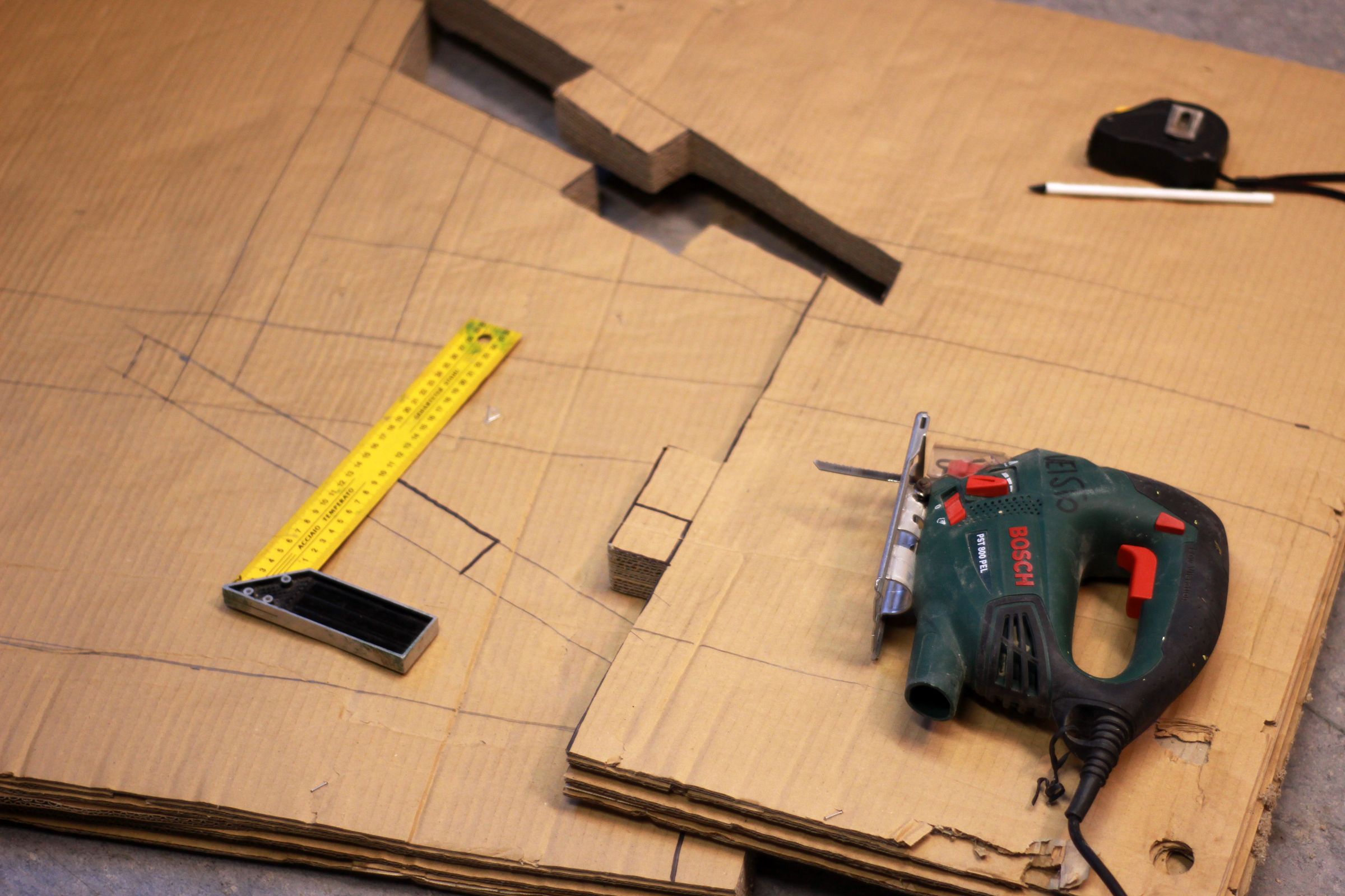 Cardboard Couch : 10 Steps (with Pictures) - Instructables