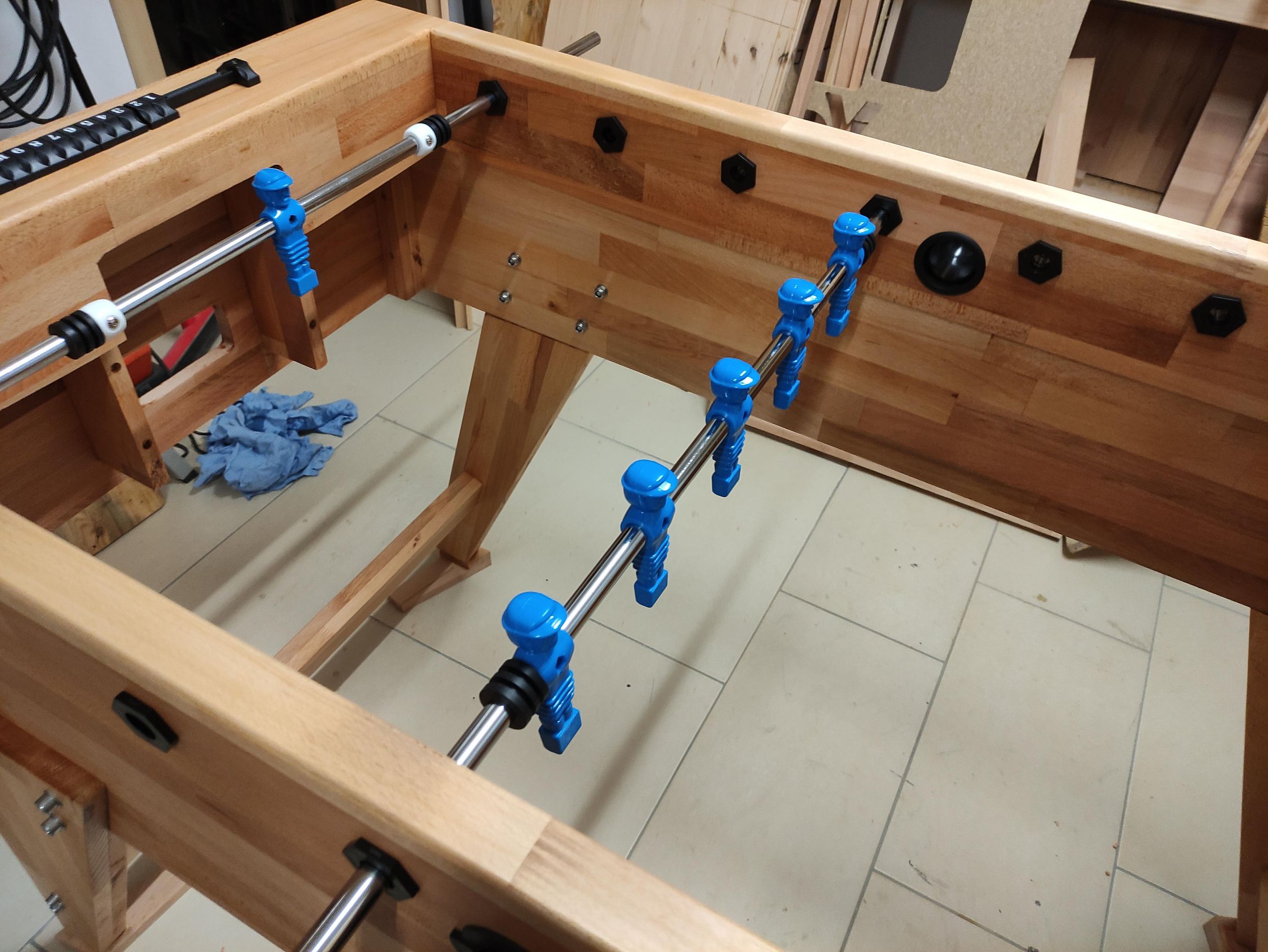 Table Football : 18 Steps (with Pictures) - Instructables