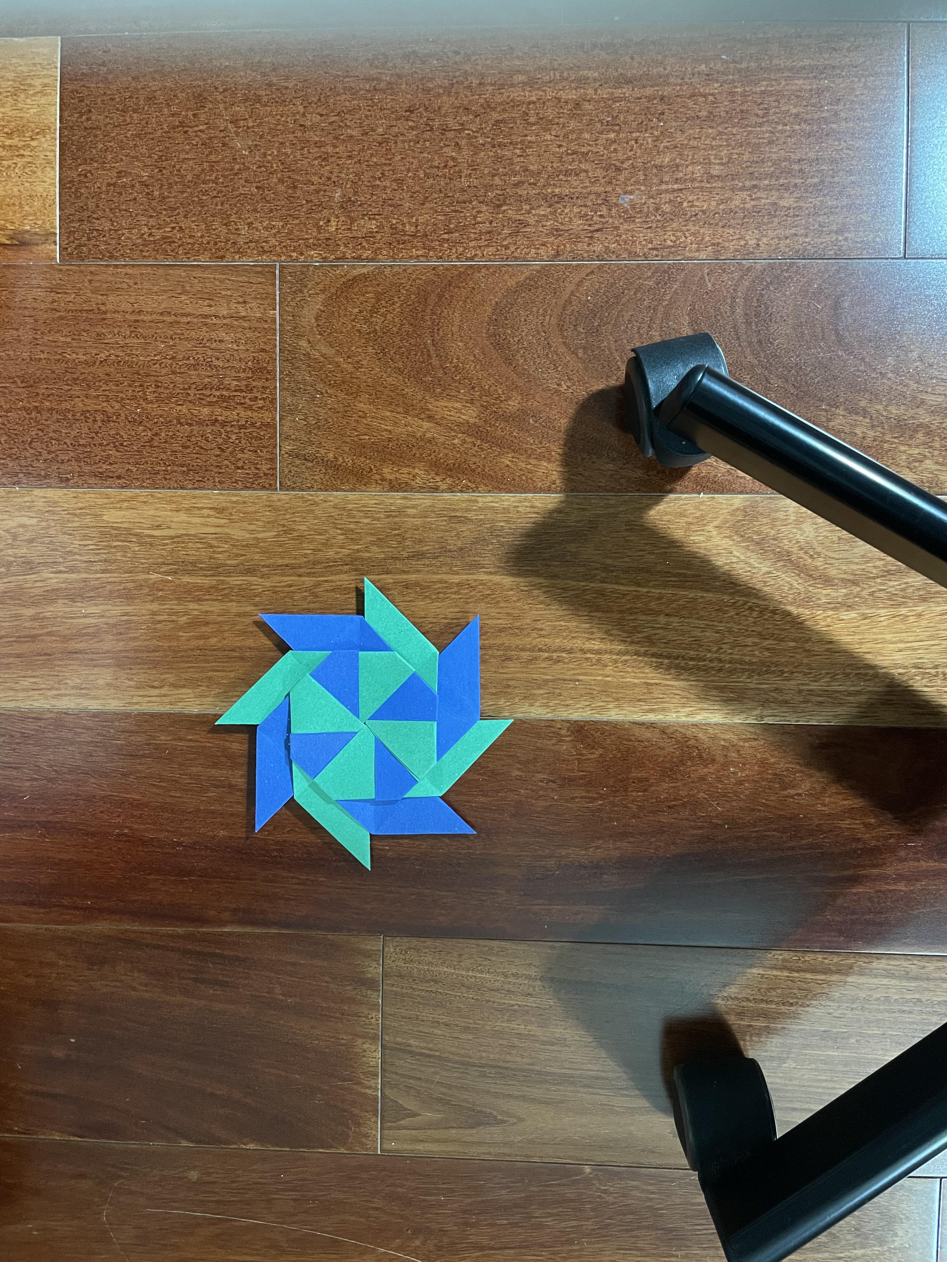 How to Make a Paper Frisbee That Turns Into a Star : 10 Steps ...