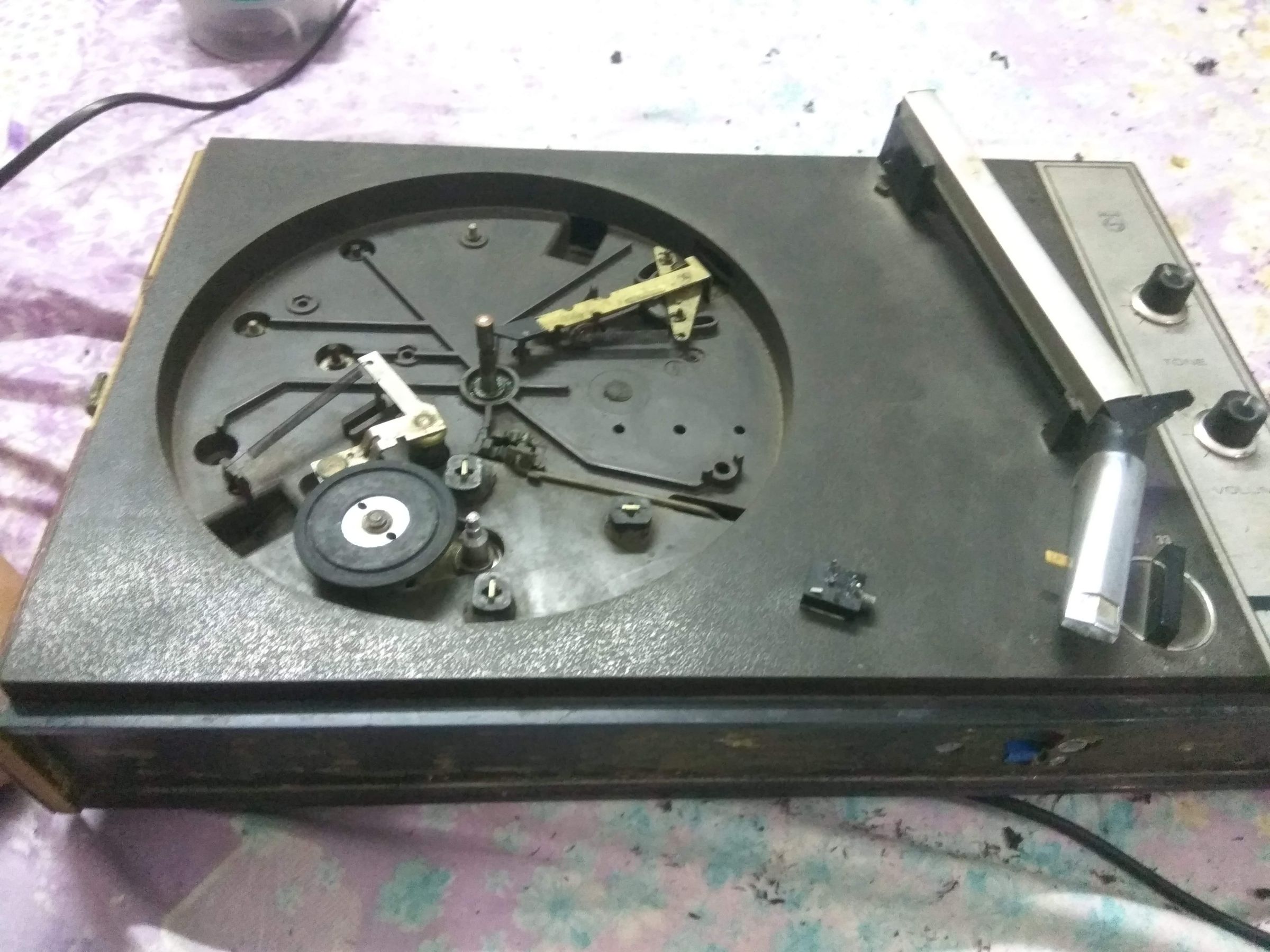 The Return of 1950's Gramophone : 9 Steps - Instructables