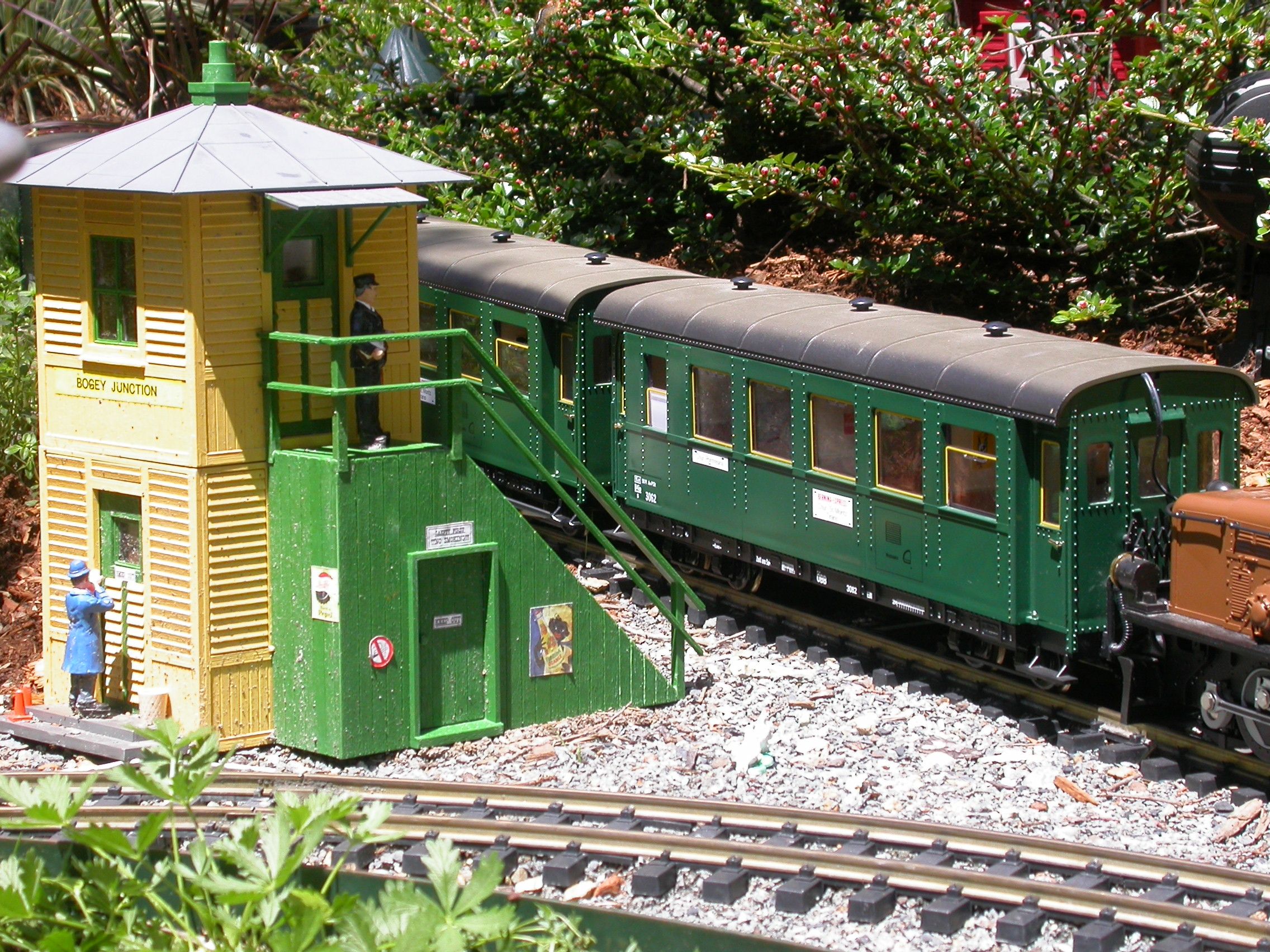 My Backyard Garden Railway (with Pictures) - Instructables