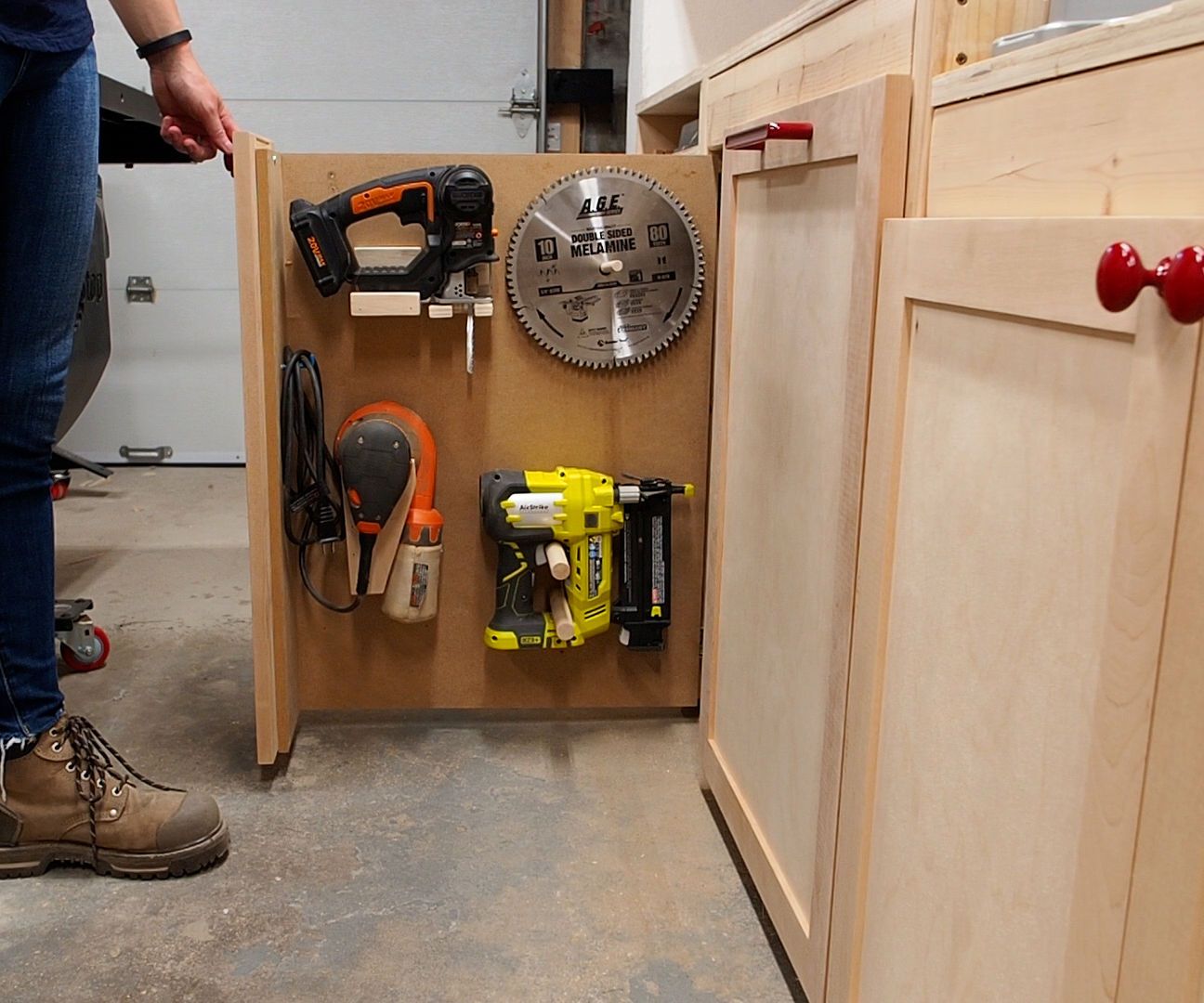 Workshop Pull-out Storage : 5 Steps (with Pictures) - Instructables