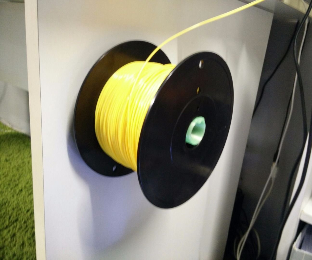 3D Printed Spool Holder Smooth As Butter! : 4 Steps - Instructables