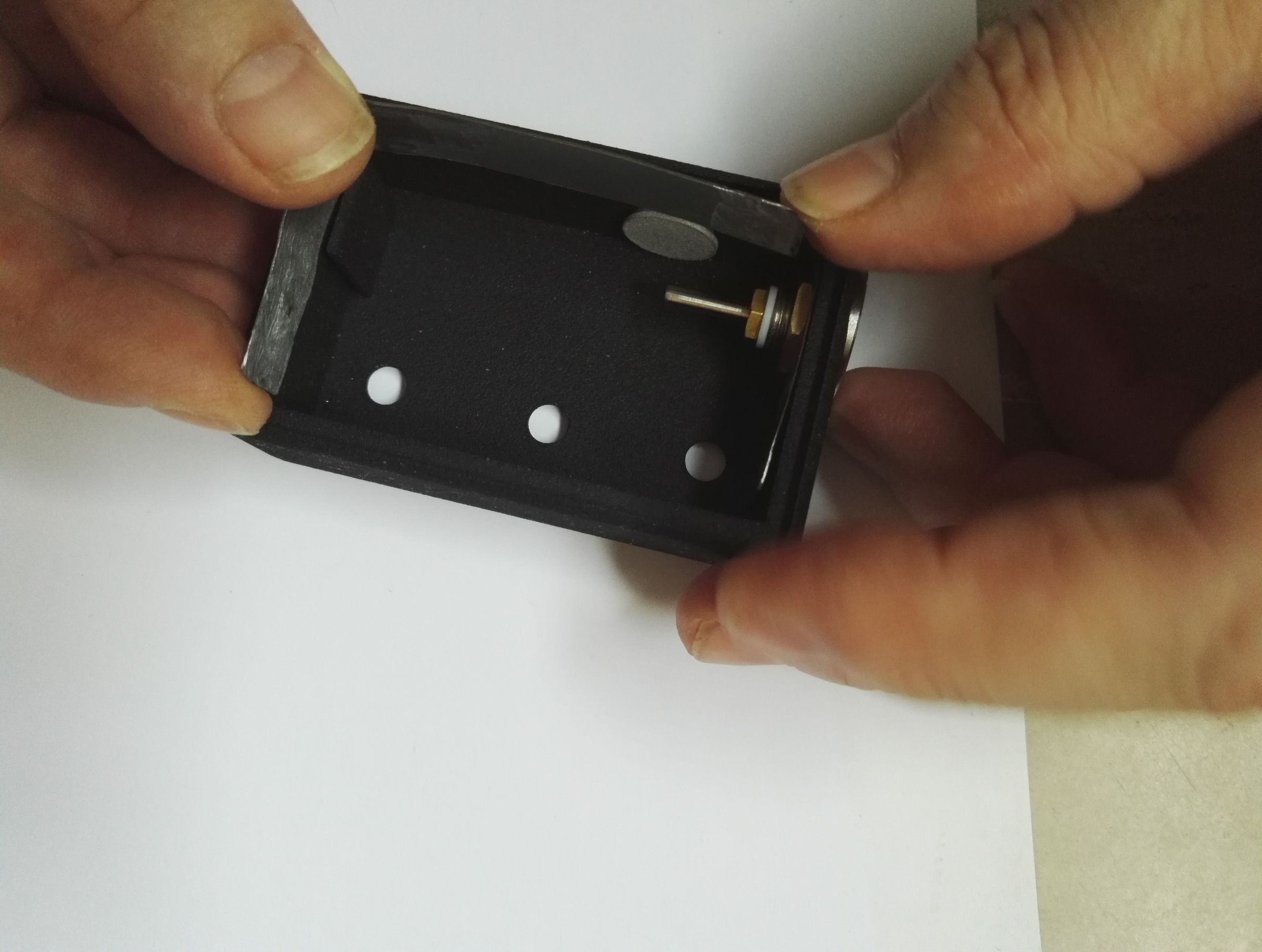 Mod Box Bottom Feeder : 7 Steps - Instructables