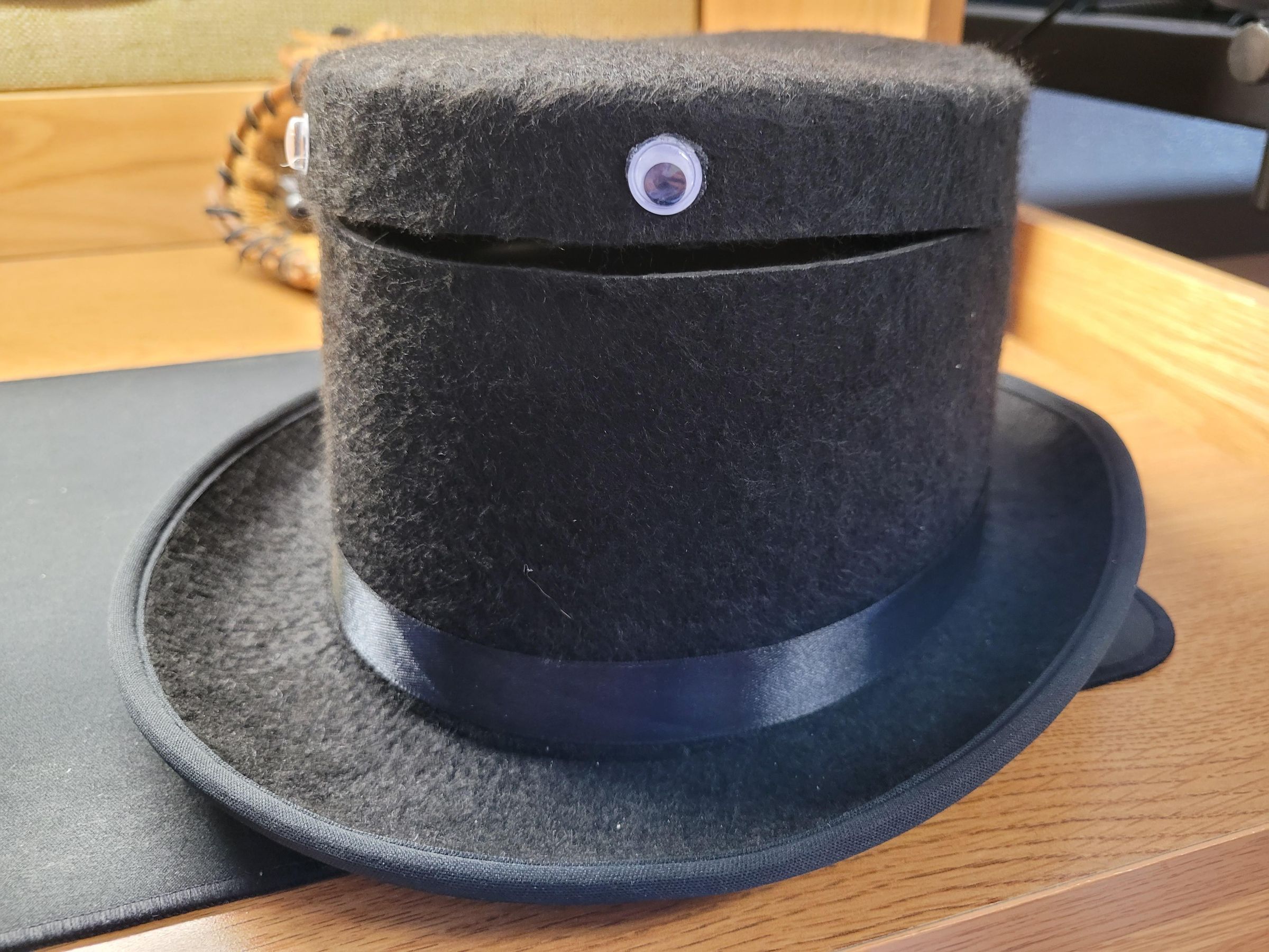 Talking Head: a Talking Hat : 10 Steps (with Pictures) - Instructables