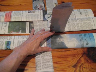 Newspaper Sit-upon : 6 Steps - Instructables