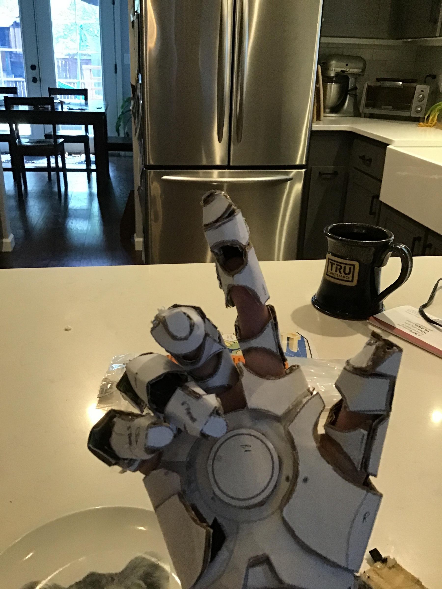 Iron Man Hand : 5 Steps - Instructables