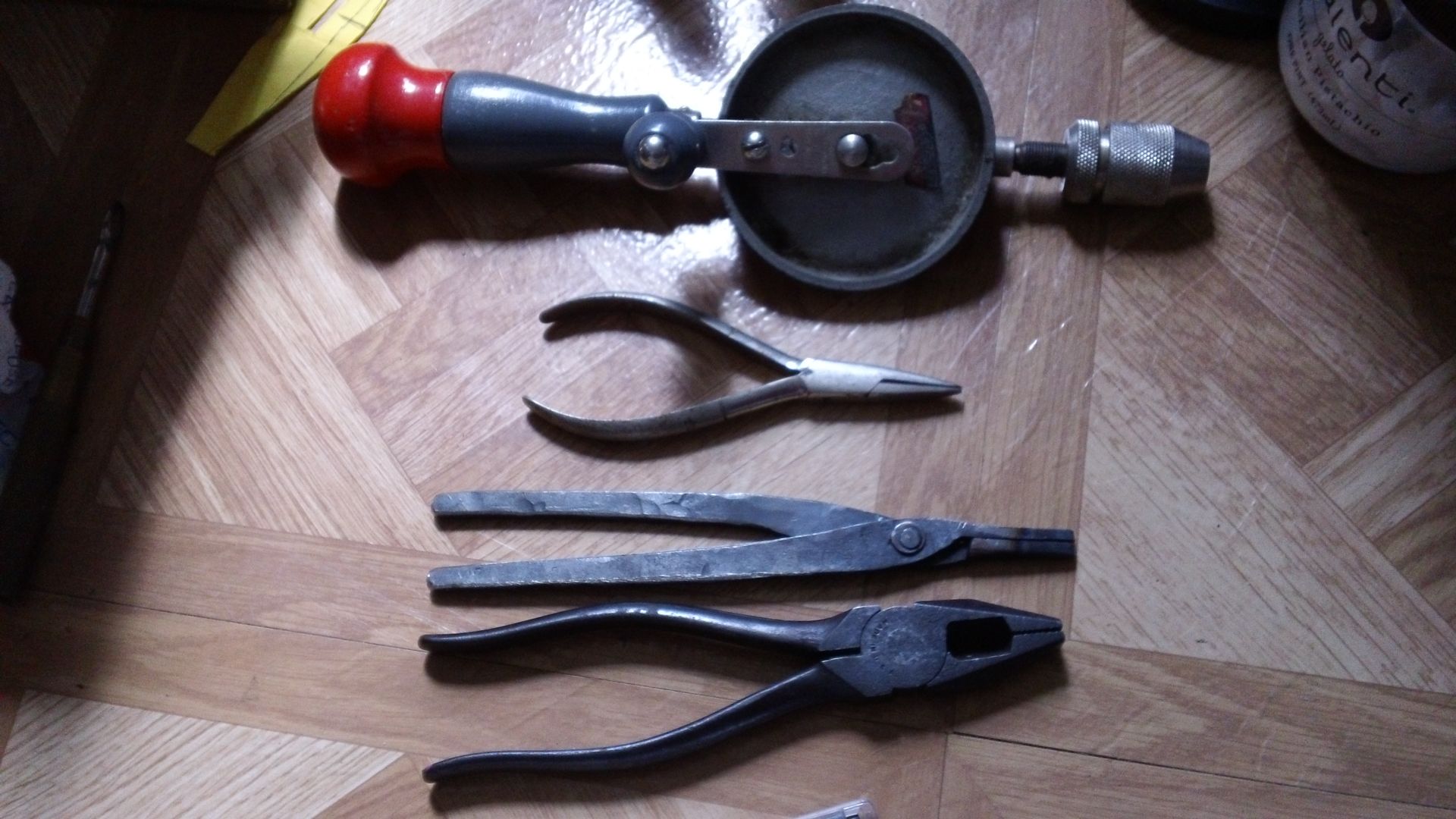 Basics of Twisting Wire for Jewelry : 4 Steps (with Pictures ...