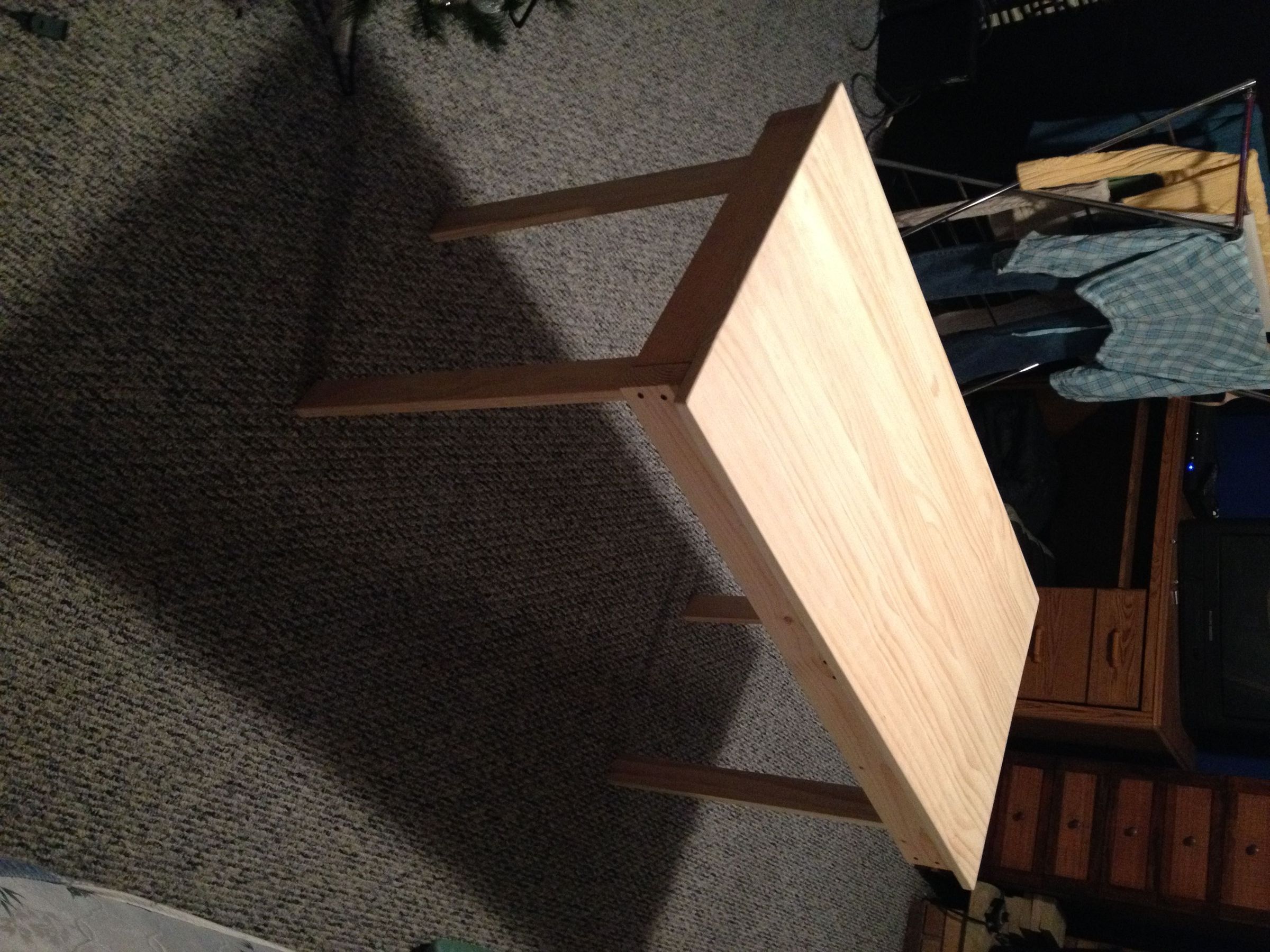Beginner's Desk/Table - Instructables