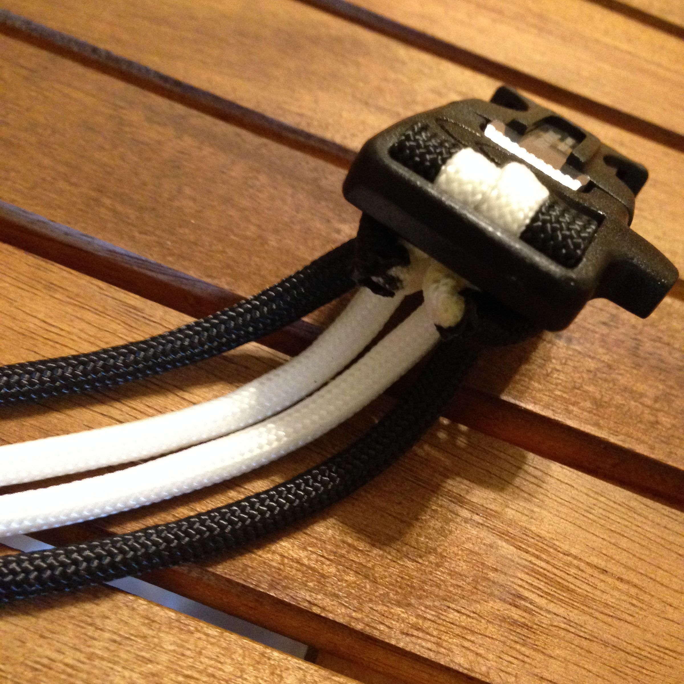 Paracord Bracelet With Fire Starter Buckle : 5 Steps (with Pictures ...