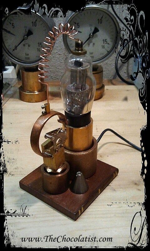 The Steampunker's Vacuum Data Tube : 6 Steps - Instructables