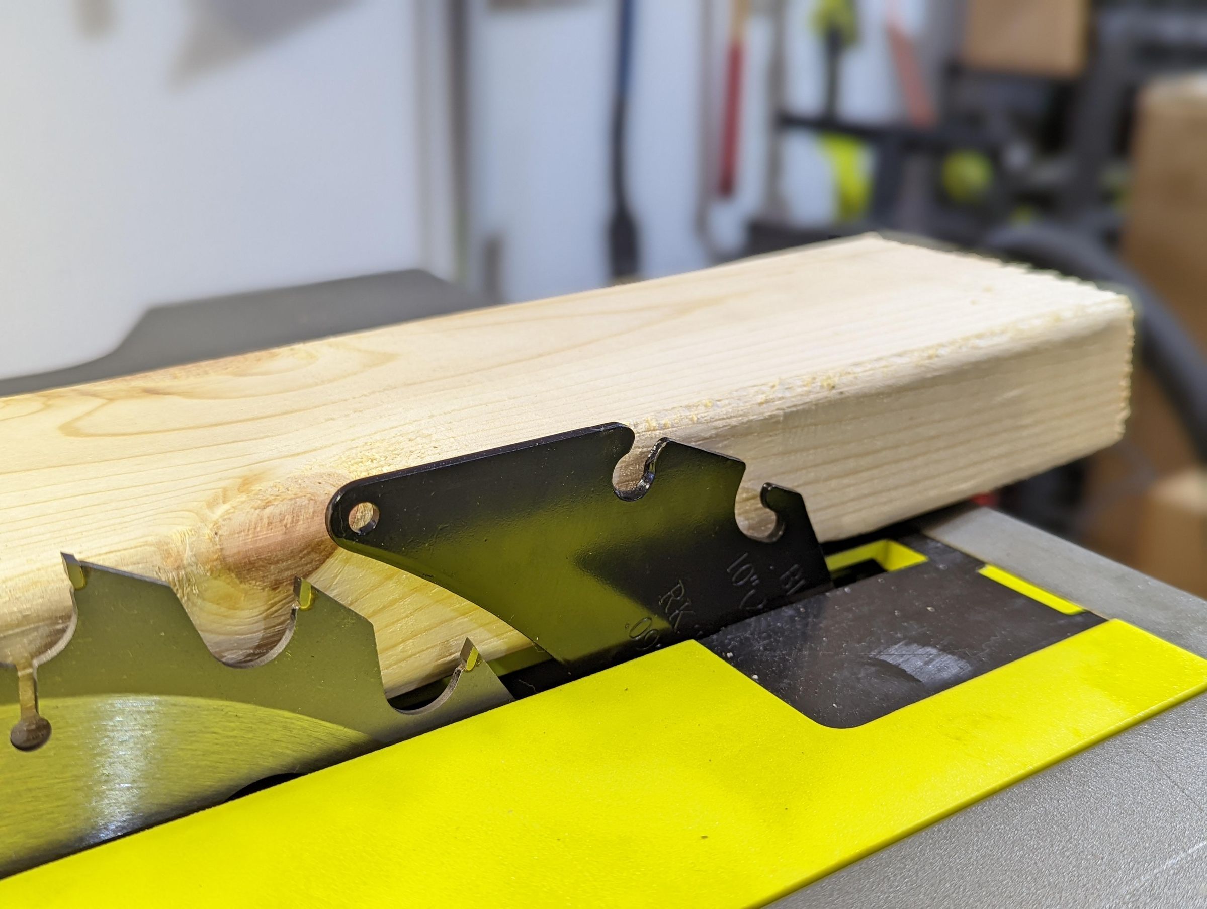 Make a Canvas Art Frame From a Single 2x4 : 6 Steps (with Pictures ...