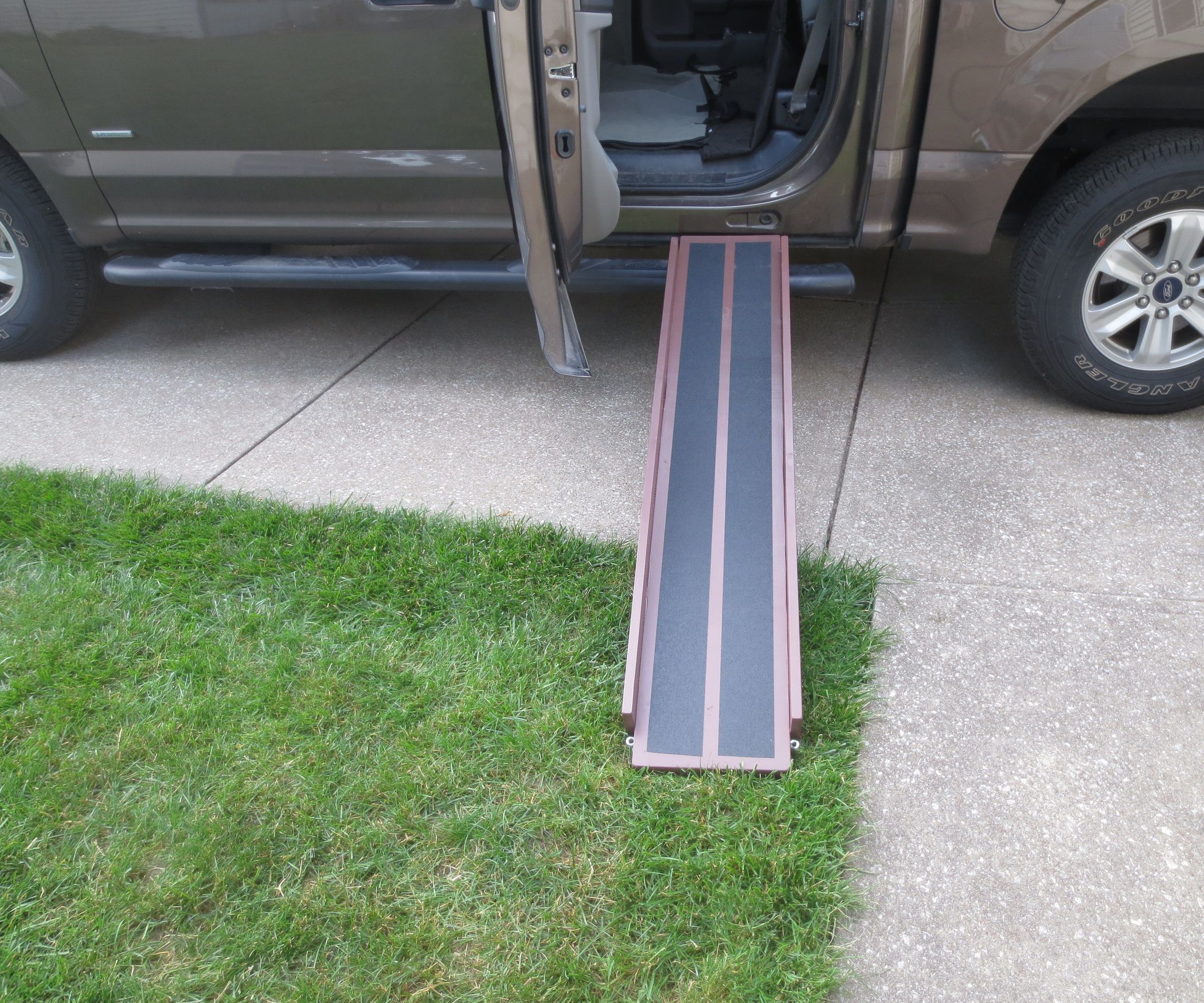 Pick Up Truck Dog Ramp and Cargo Retainer/Divider : 8 Steps (with ...