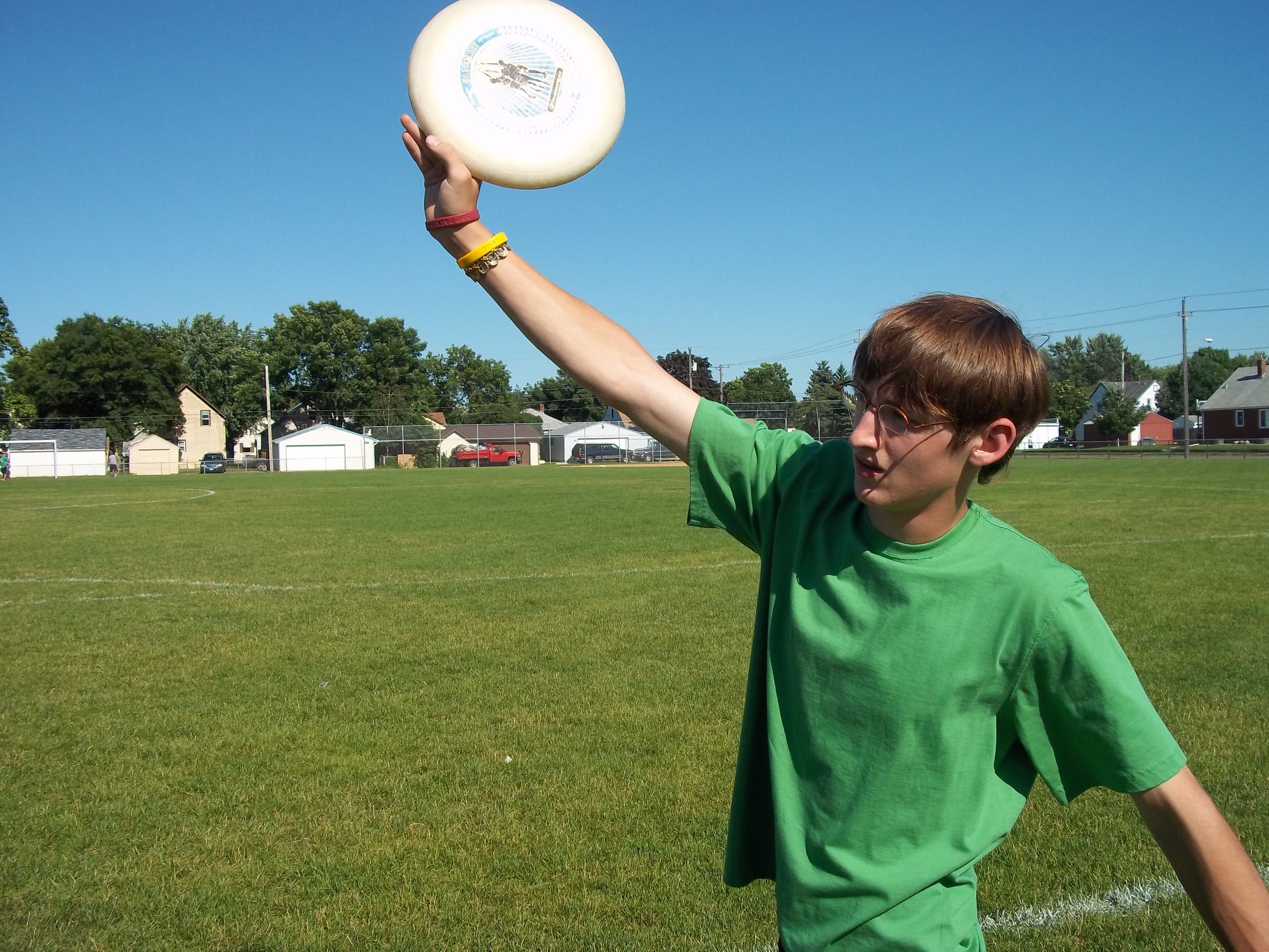 Funky McGroovy Frizbee Throwing Guide : 9 Steps (with Pictures ...