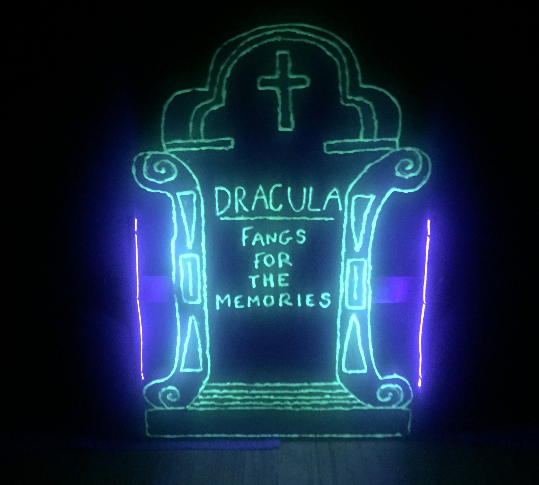 Glow in the Dark Tombstones : 3 Steps (with Pictures) - Instructables